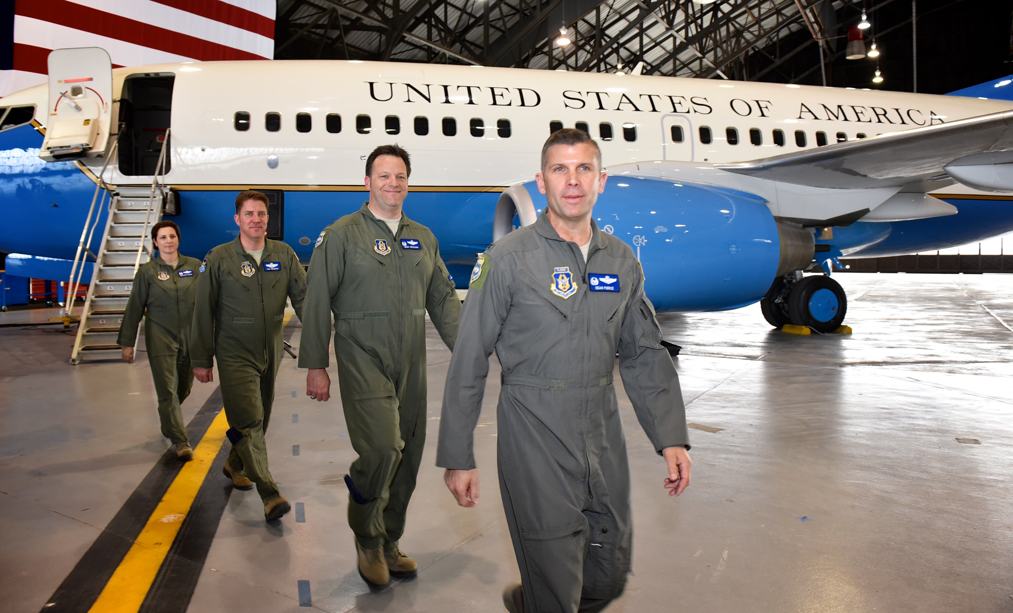 Changes of command uplifts leaders > 932nd Airlift Wing > Article Display