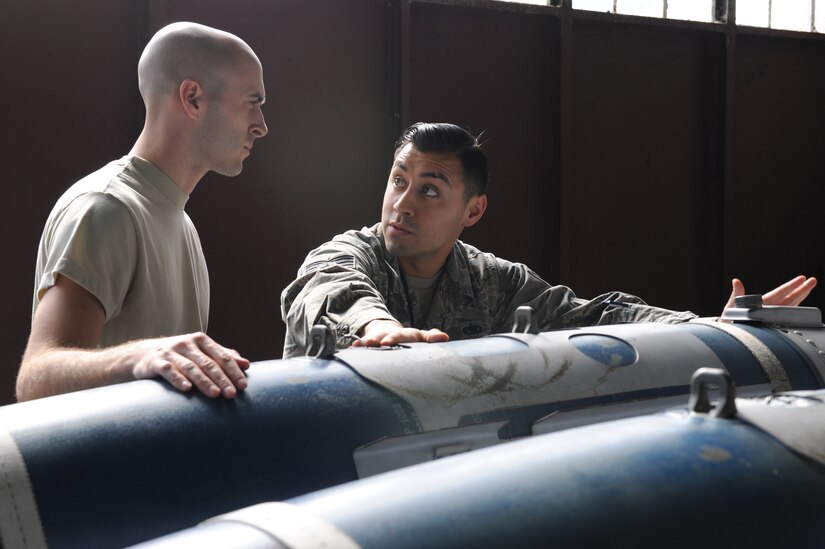 Weapons load crews train for precision > Joint Base Langley-Eustis ...