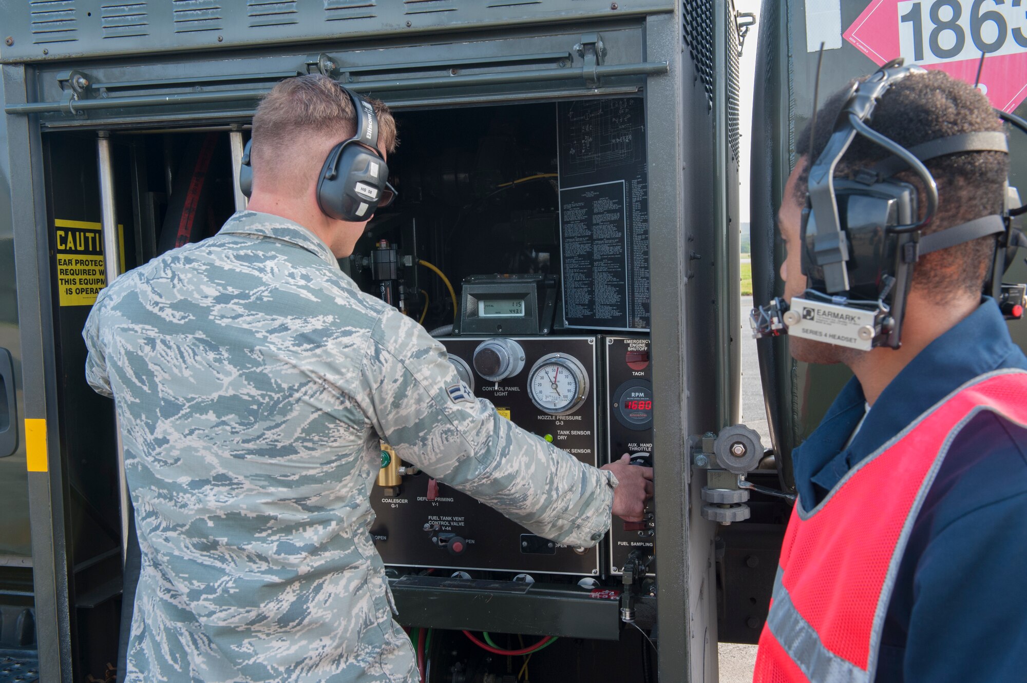 Gas-n-Go with Kadena Airmen > Kadena Air Base > Article Display
