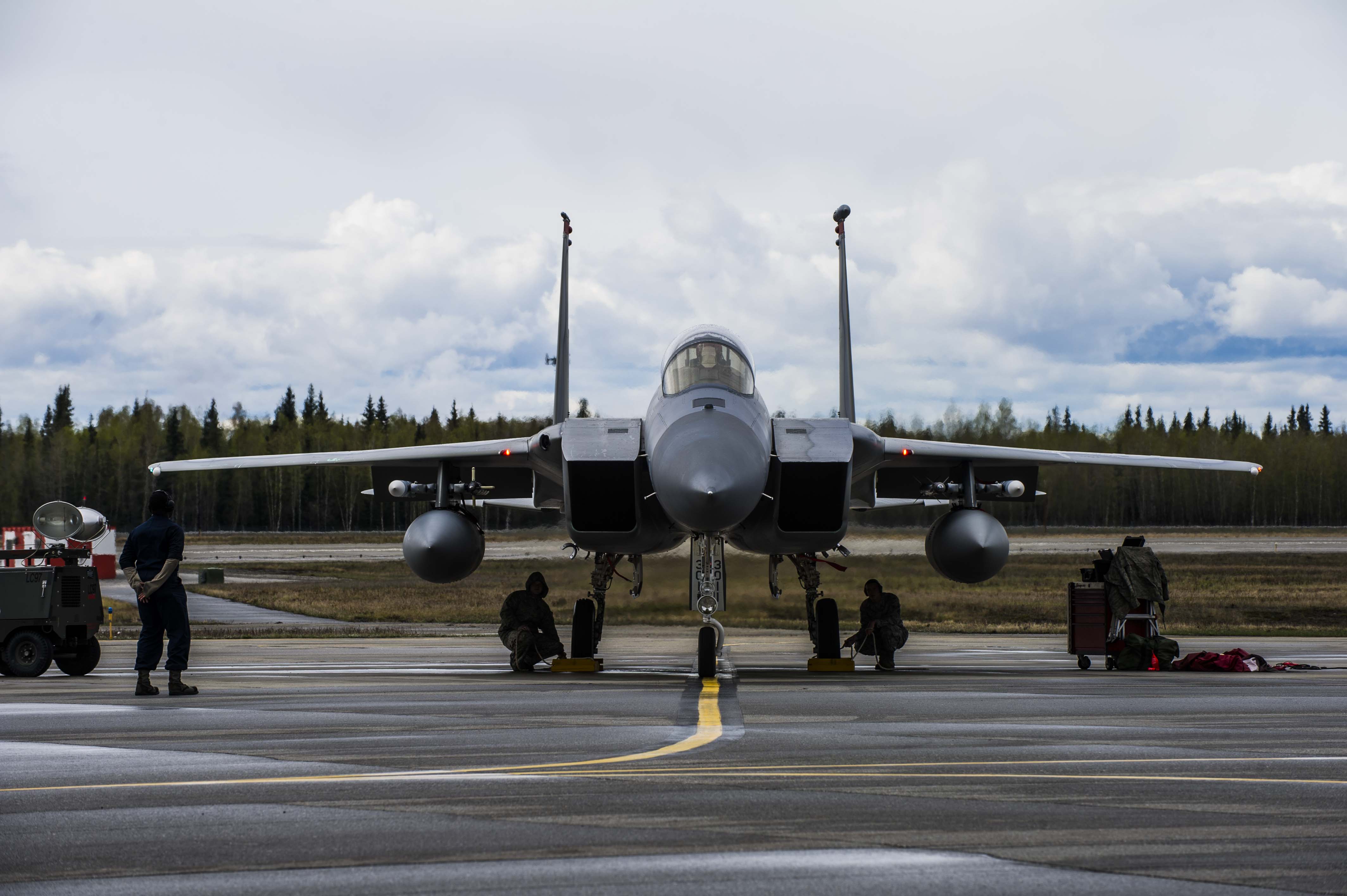 67th Aircraft Maintenance Unit kicks it into high gear > Eielson Air ...