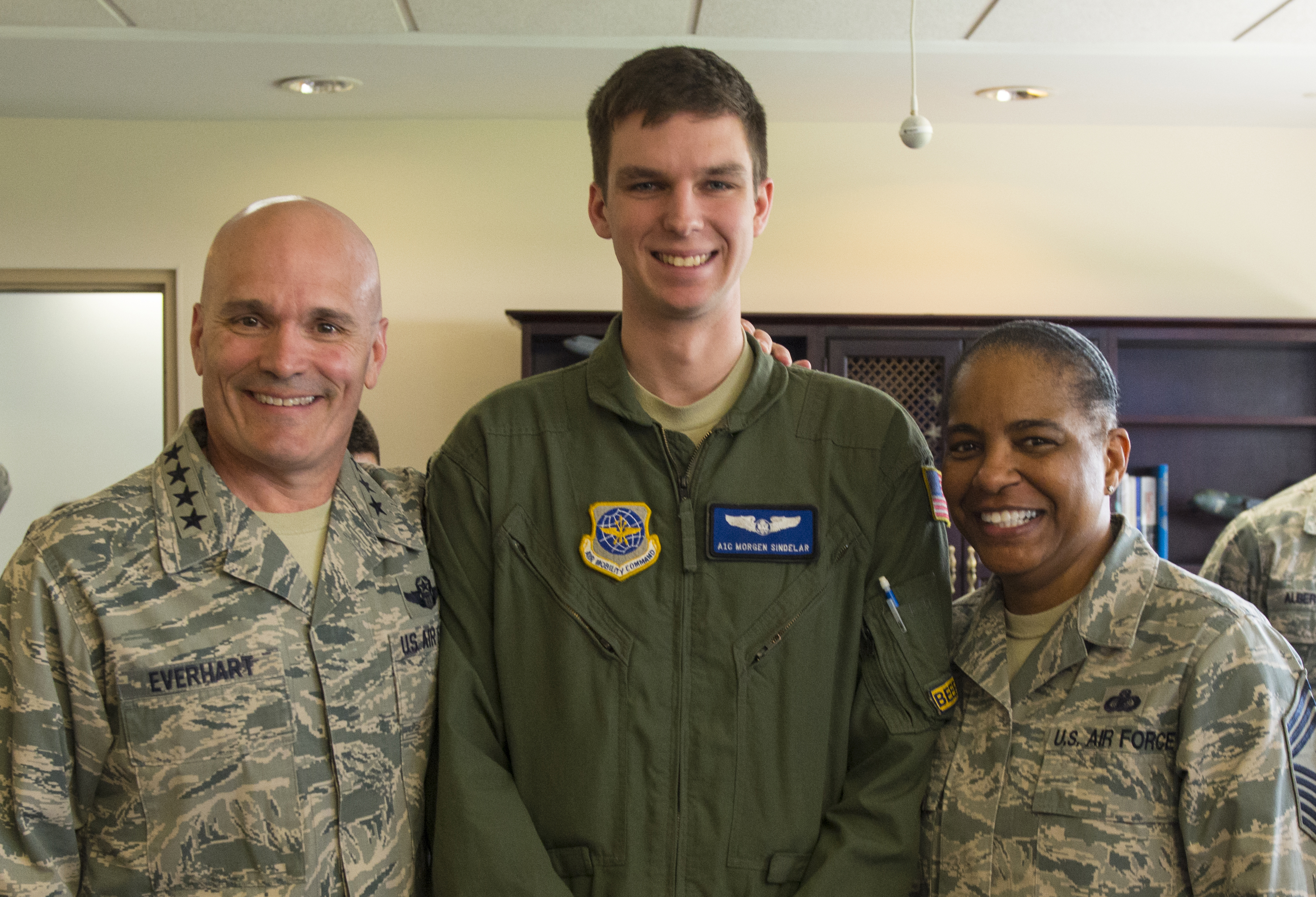 JB MDL welcomes AMC commander > Joint Base McGuire-Dix-Lakehurst > News