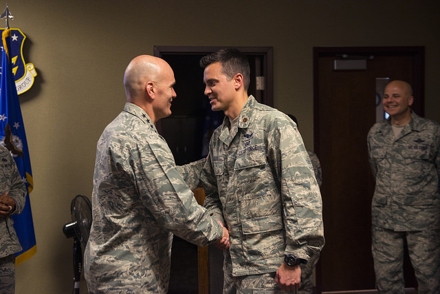 JB MDL welcomes AMC commander > Joint Base McGuire-Dix-Lakehurst > News