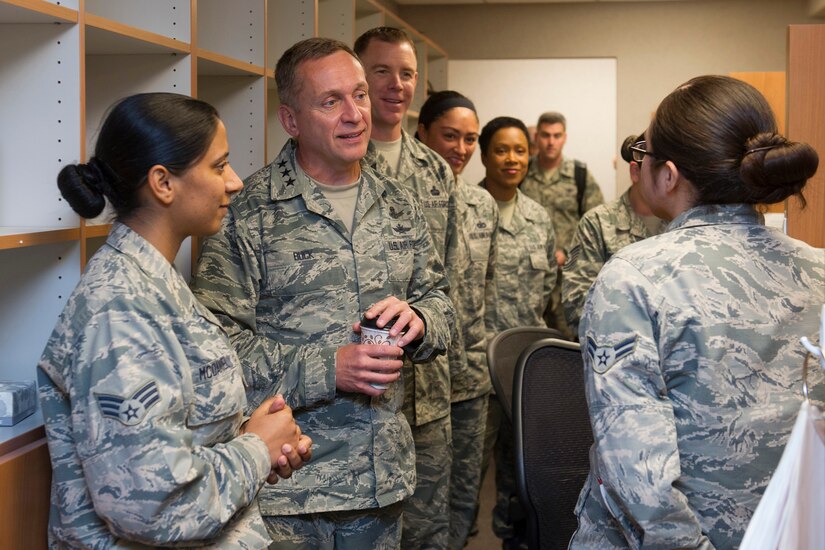 14th AF commander and command chief visit 45th Space Wing team > Space ...