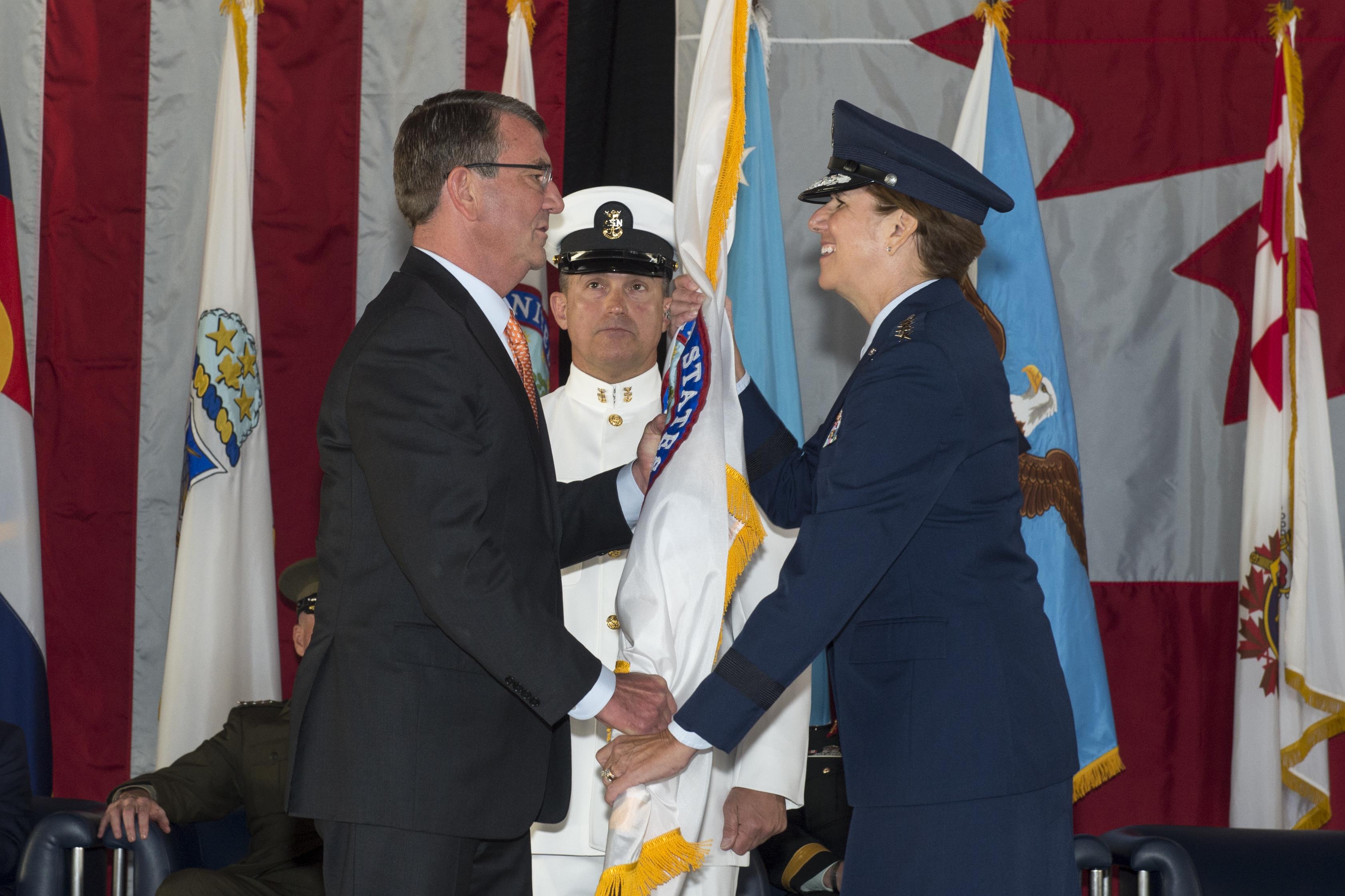 Gen. Robinson assumes command of NORAD, USNORTHCOM > U.S. Northern ...