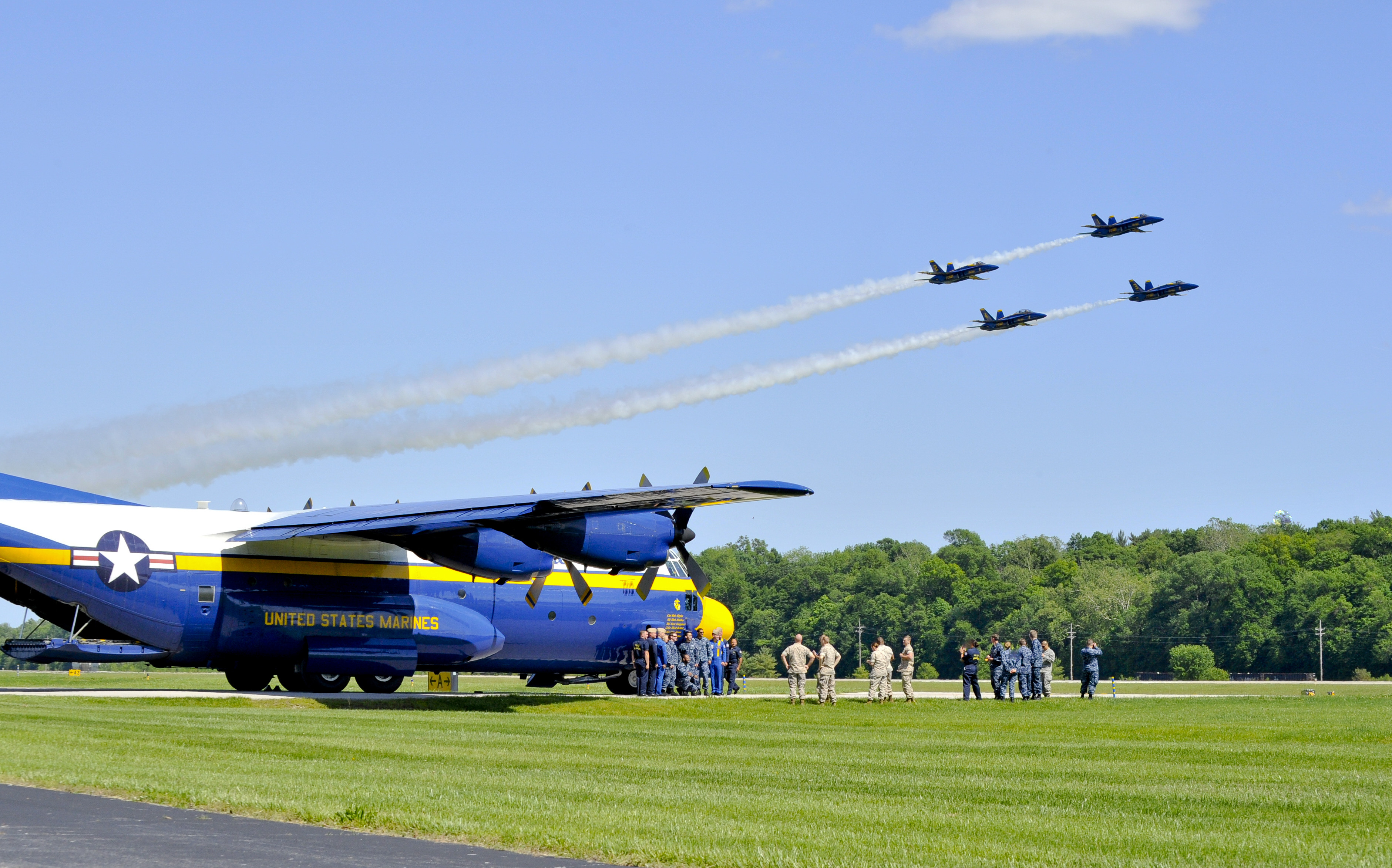 NATTC Staff and Students Fly in Blue Angels' "Fat Albert" > United ...