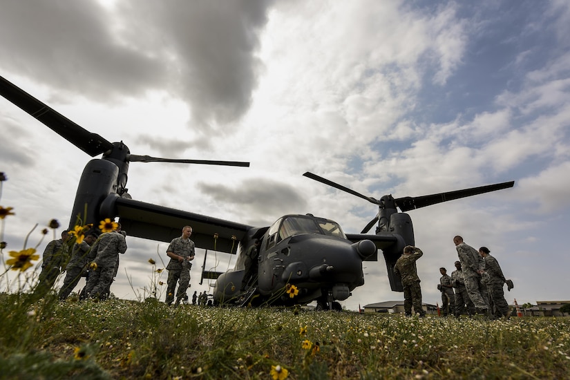 Special operations aircraft lands on Goodfellow > Goodfellow Air Force ...