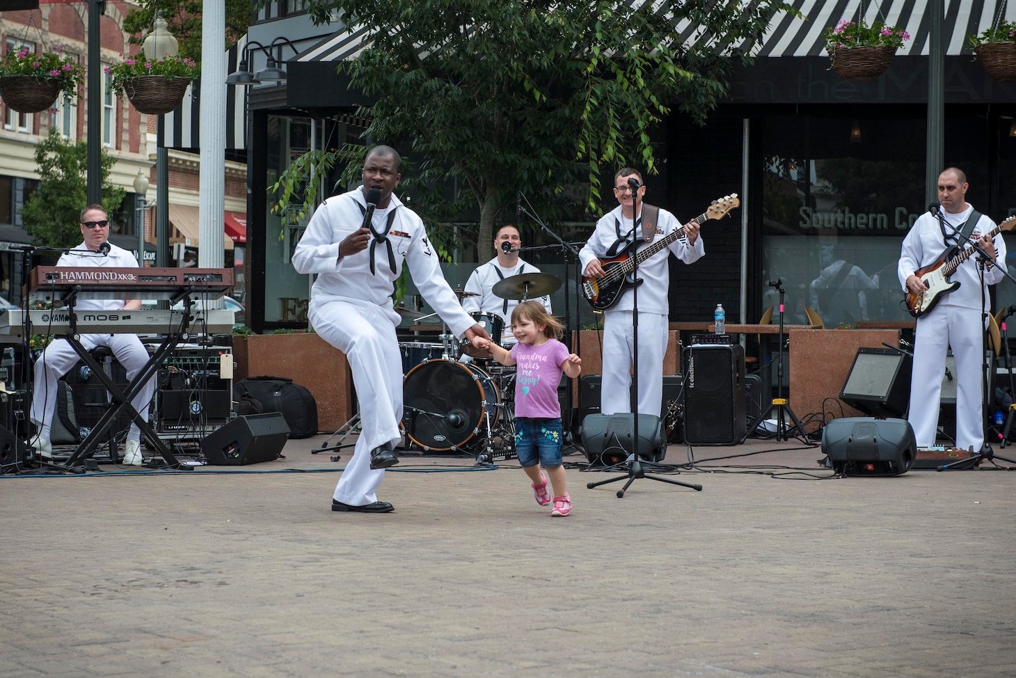 Navy Week Program Sets Sail for Duluth > United States Navy > News Stories