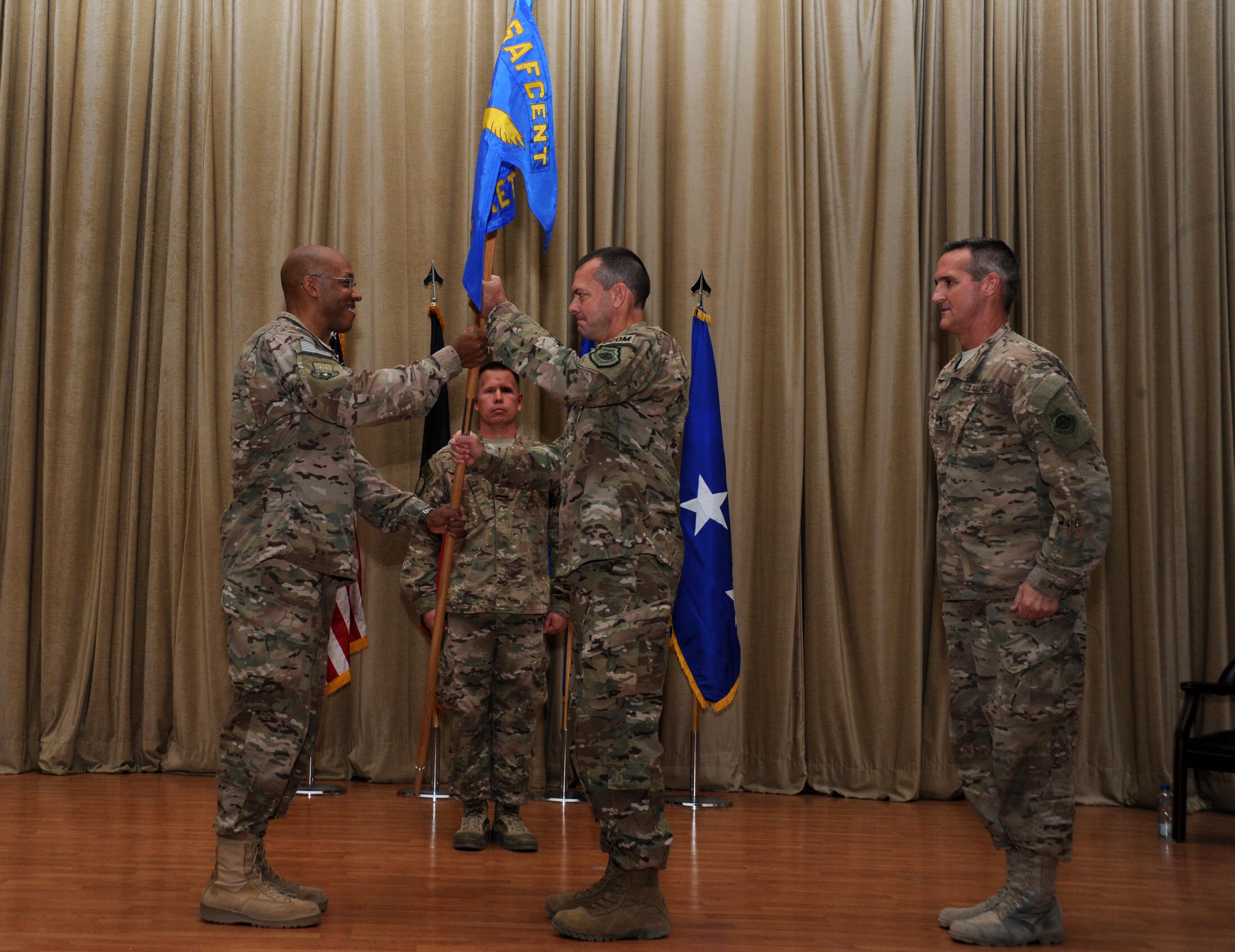 9 AETF-L: Kindsvater assumes command from Gersten > U.S. Air Forces ...