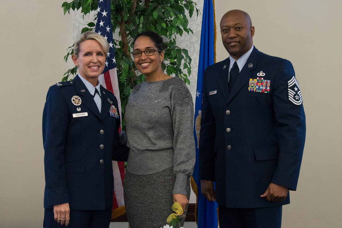 Key Spouses provide support to commanders > Scott Air Force Base ...