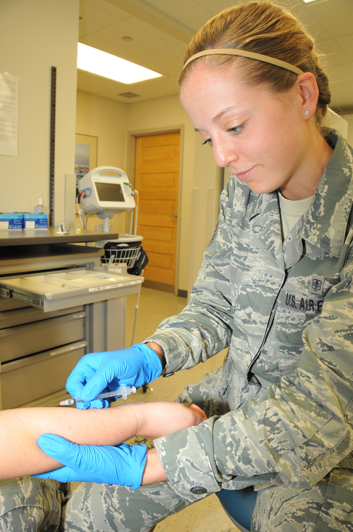 114th Medical Group Airmen support TAMC and Schofield Health Clinic ...
