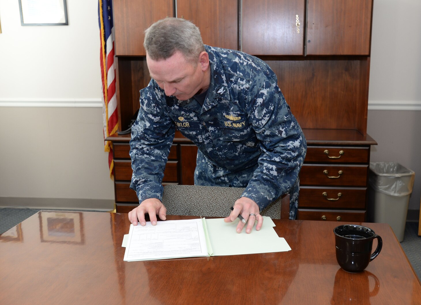 US Navy Accepts Delivery of Future USS Zumwalt (DDG 1000) > United ...