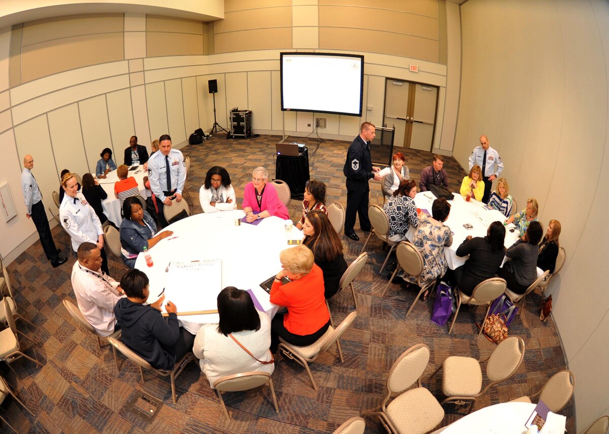Barksdale Total Force Development Council mentors the community ...