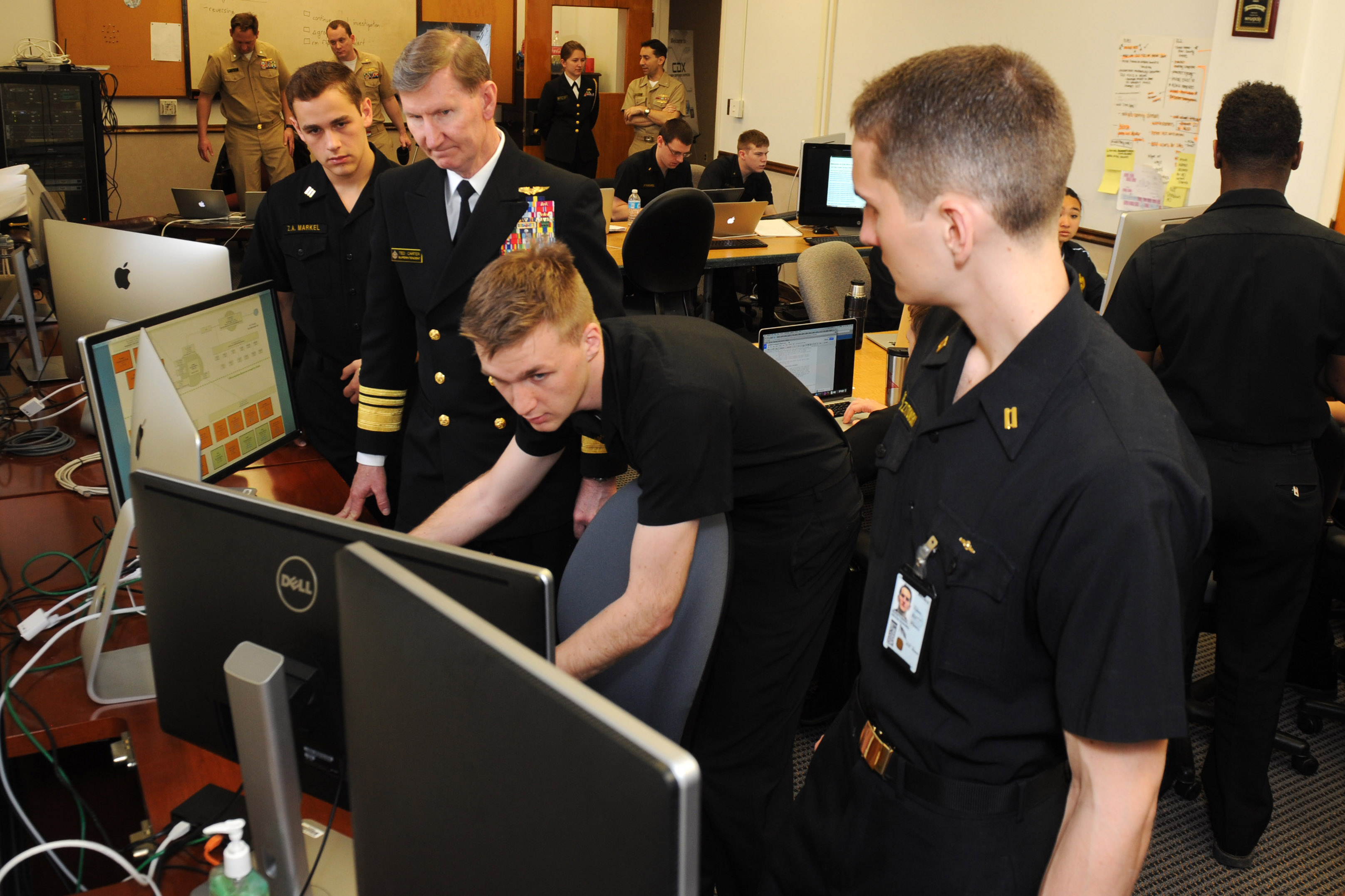 USNA Graduates First Cyber Operations Midshipmen > United States Navy ...