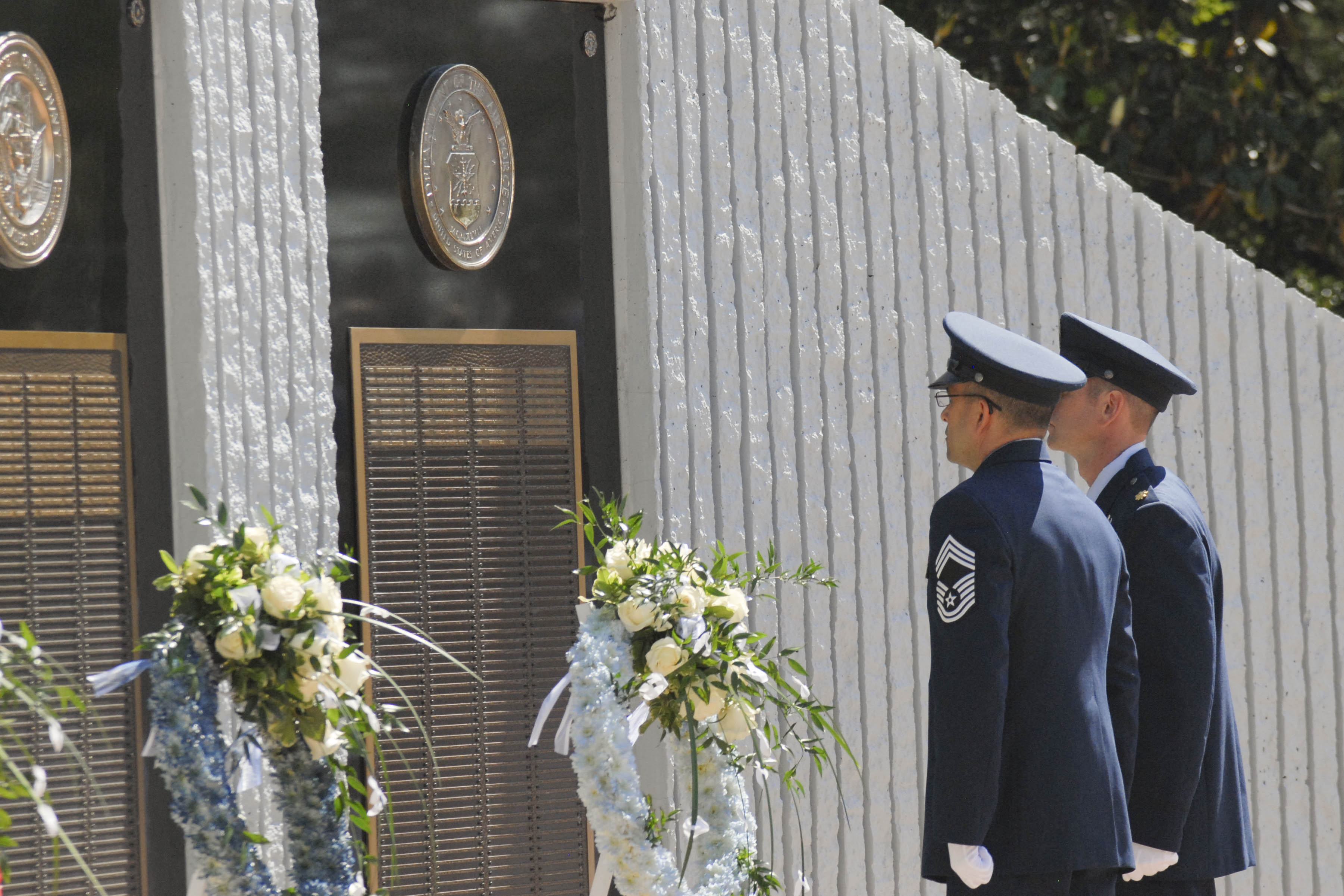 Explosive ordnance community joins together to honor its fallen > Air ...