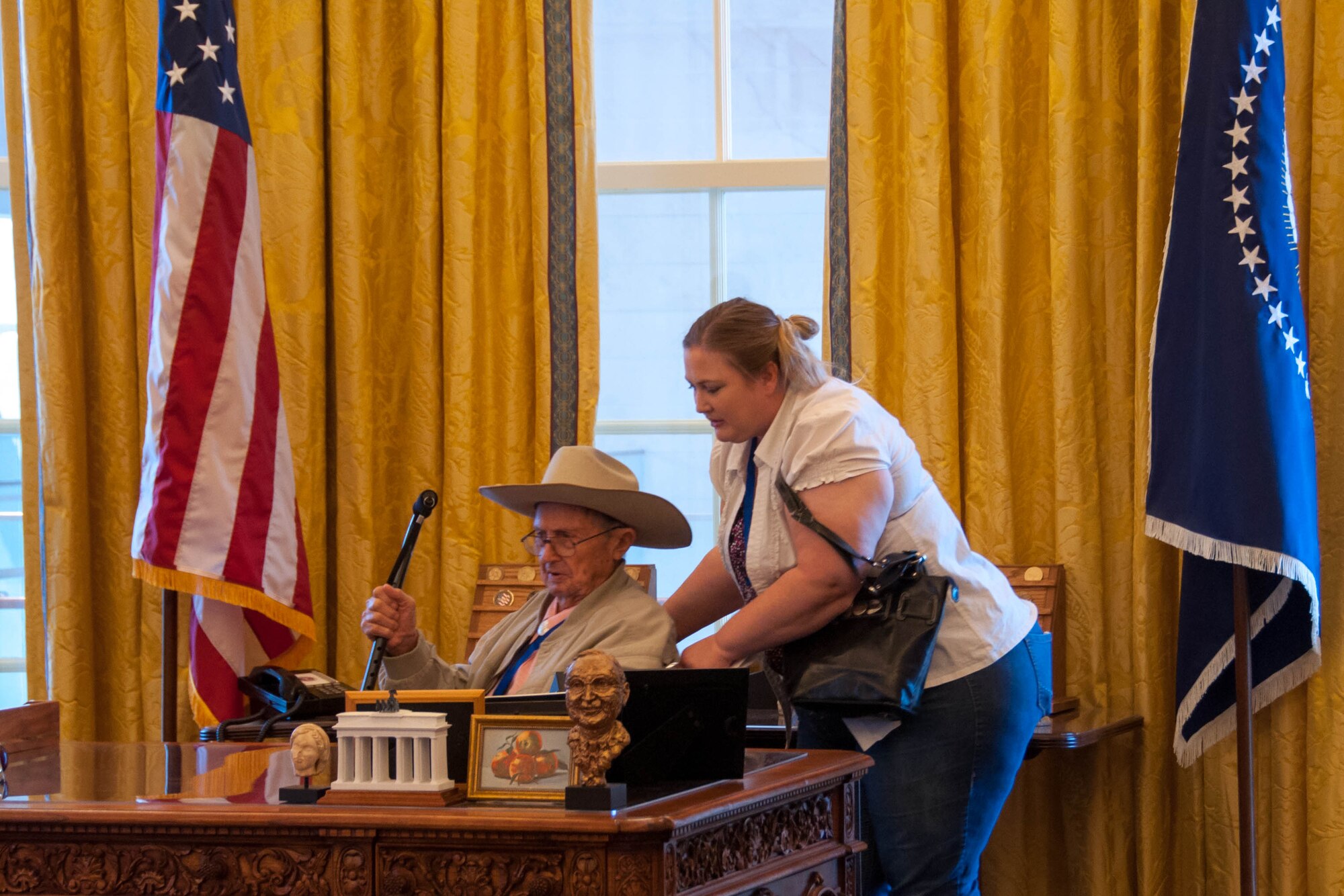 Reunion reunites World War II vets > 307th Bomb Wing > Article Display