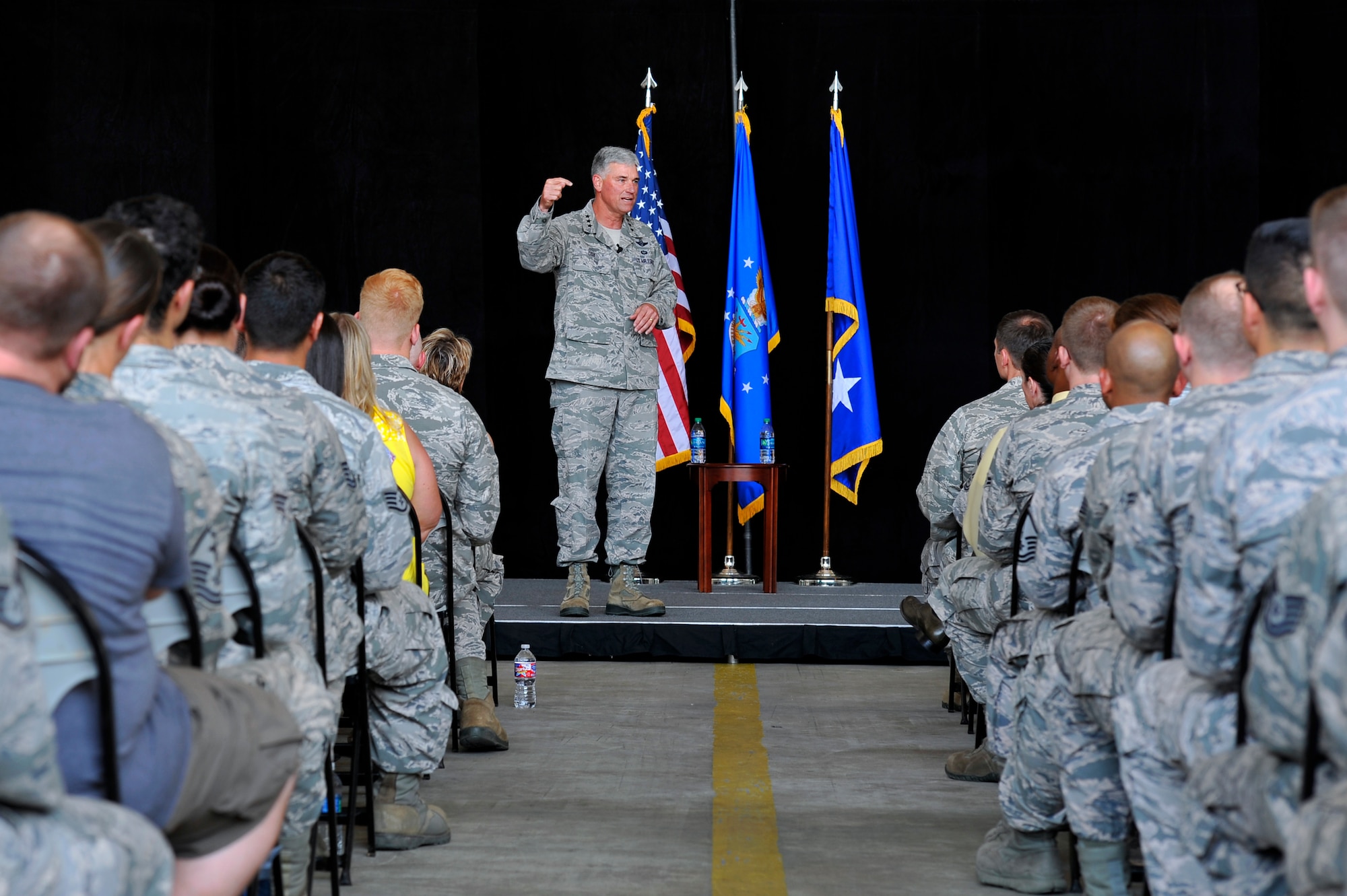 18 AF commander stresses innovation, Total Force integration during ...
