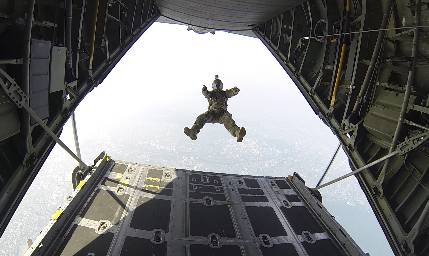 Look before you leap: drop zone coordinators guide airlift > Yokota Air ...