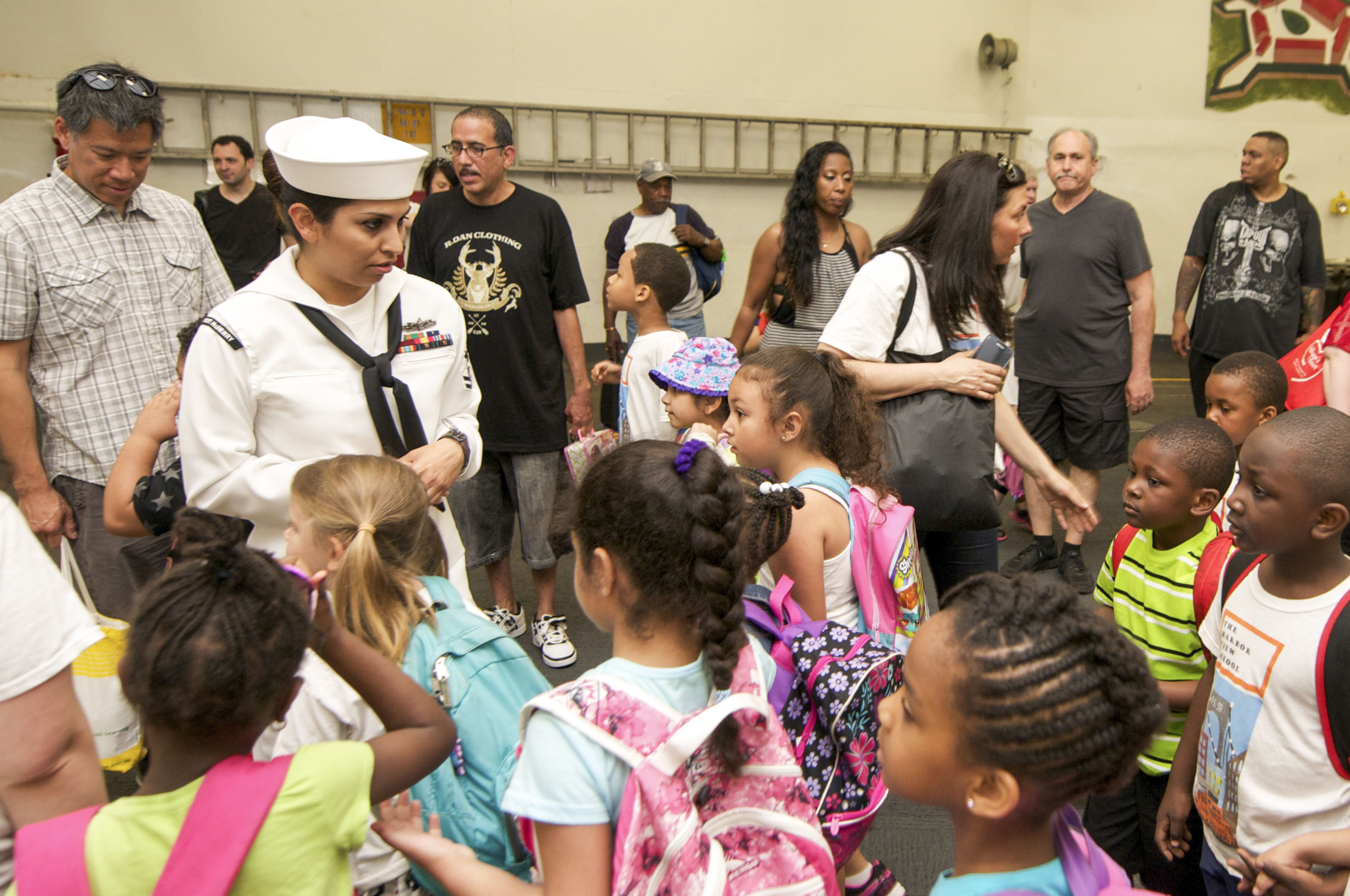 Sailors, Marines and Coast Guardsmen thank N.Y, N.J. citizens for their ...
