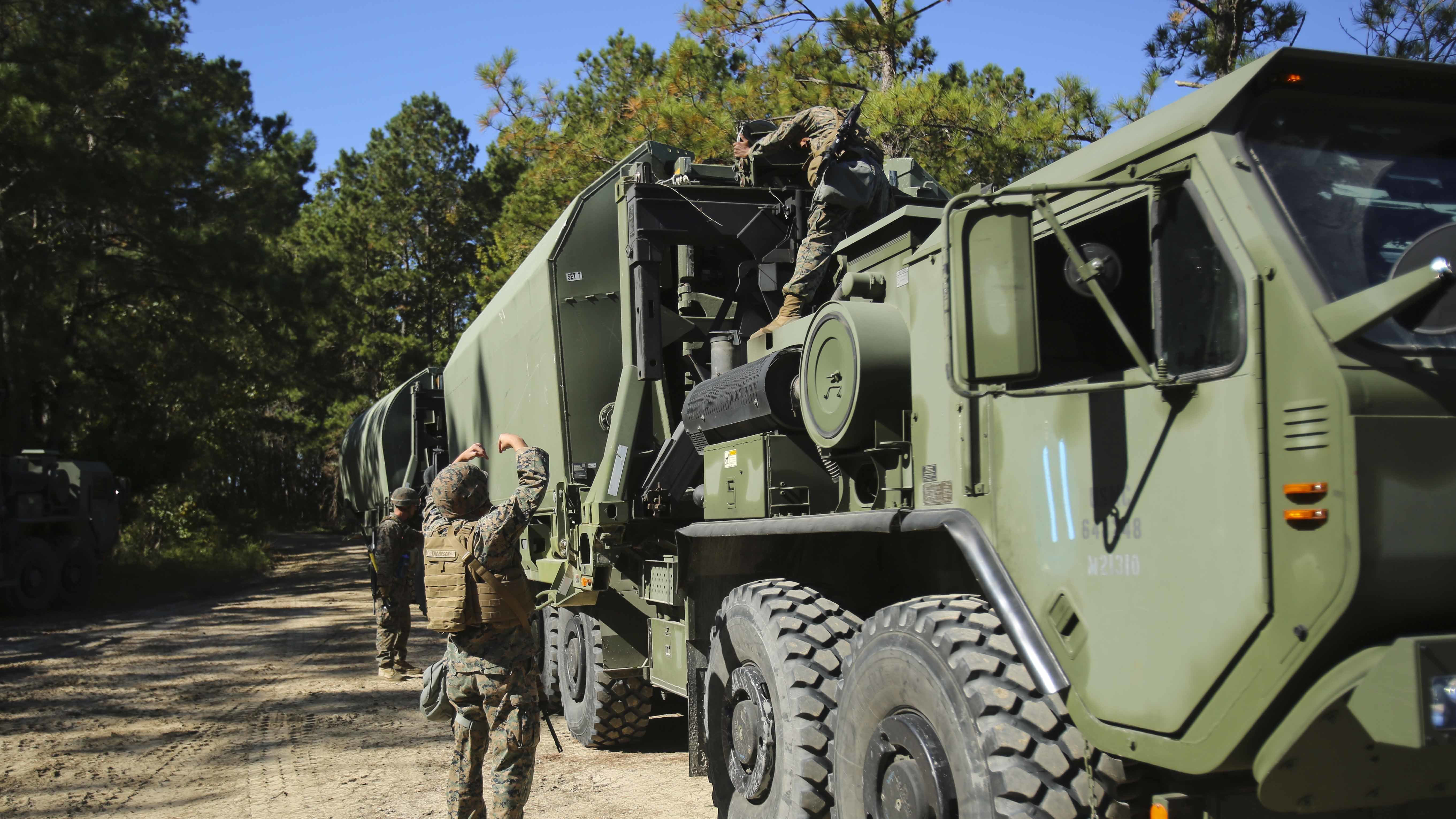 Splash Zone: 8th ESB builds a bridge > United States Marine Corps ...