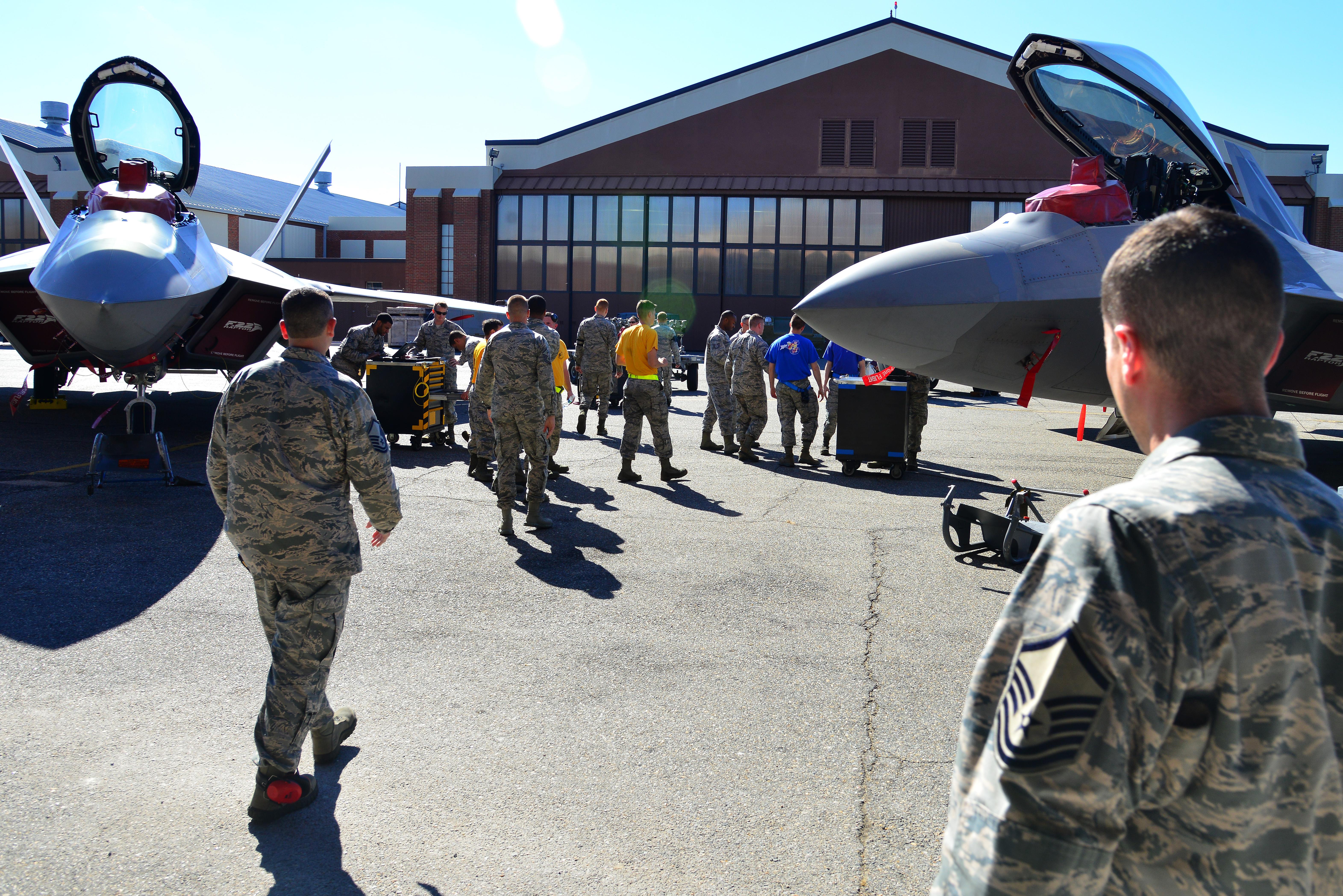 Load crew competition challenges maintainers > Air Combat Command ...