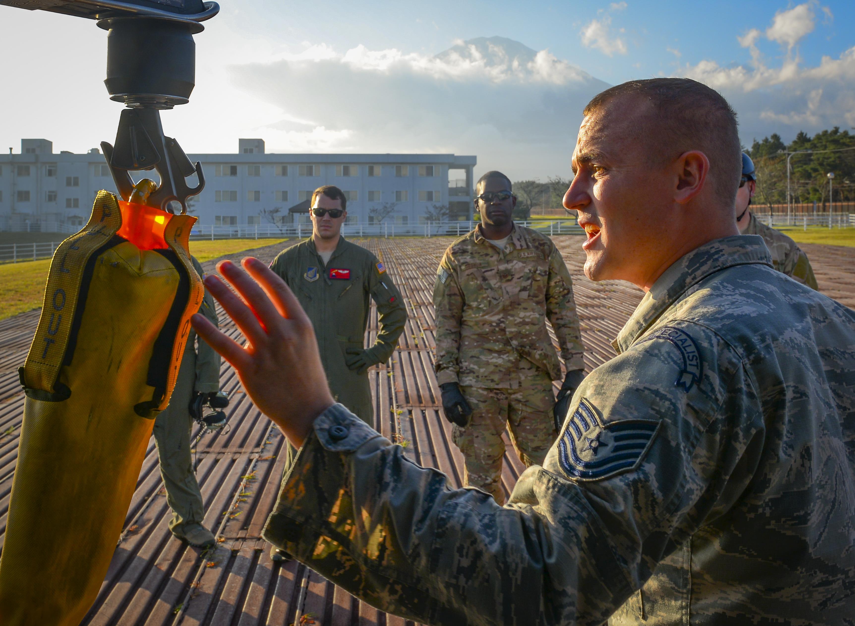 PACOM SERE specialists train together