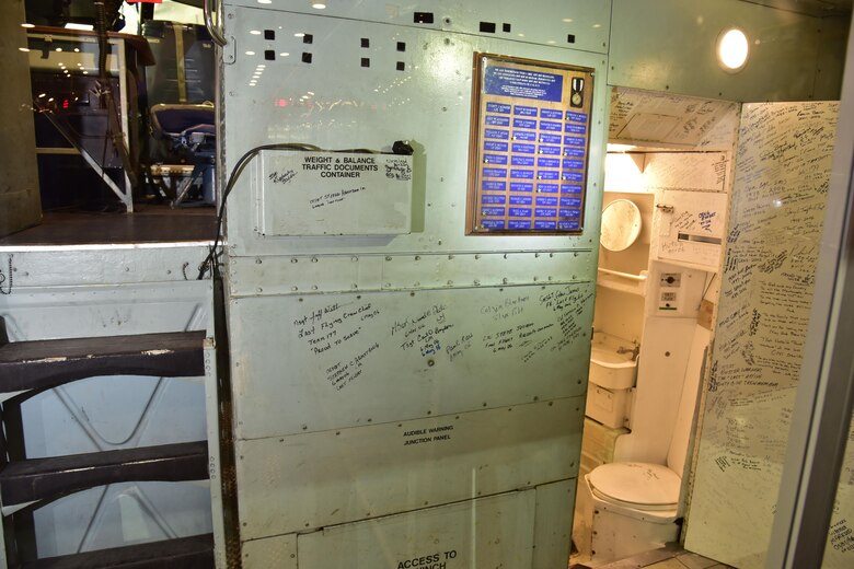 Lockheed C-141C Starlifter "Hanoi Taxi" > National Museum of the United ...