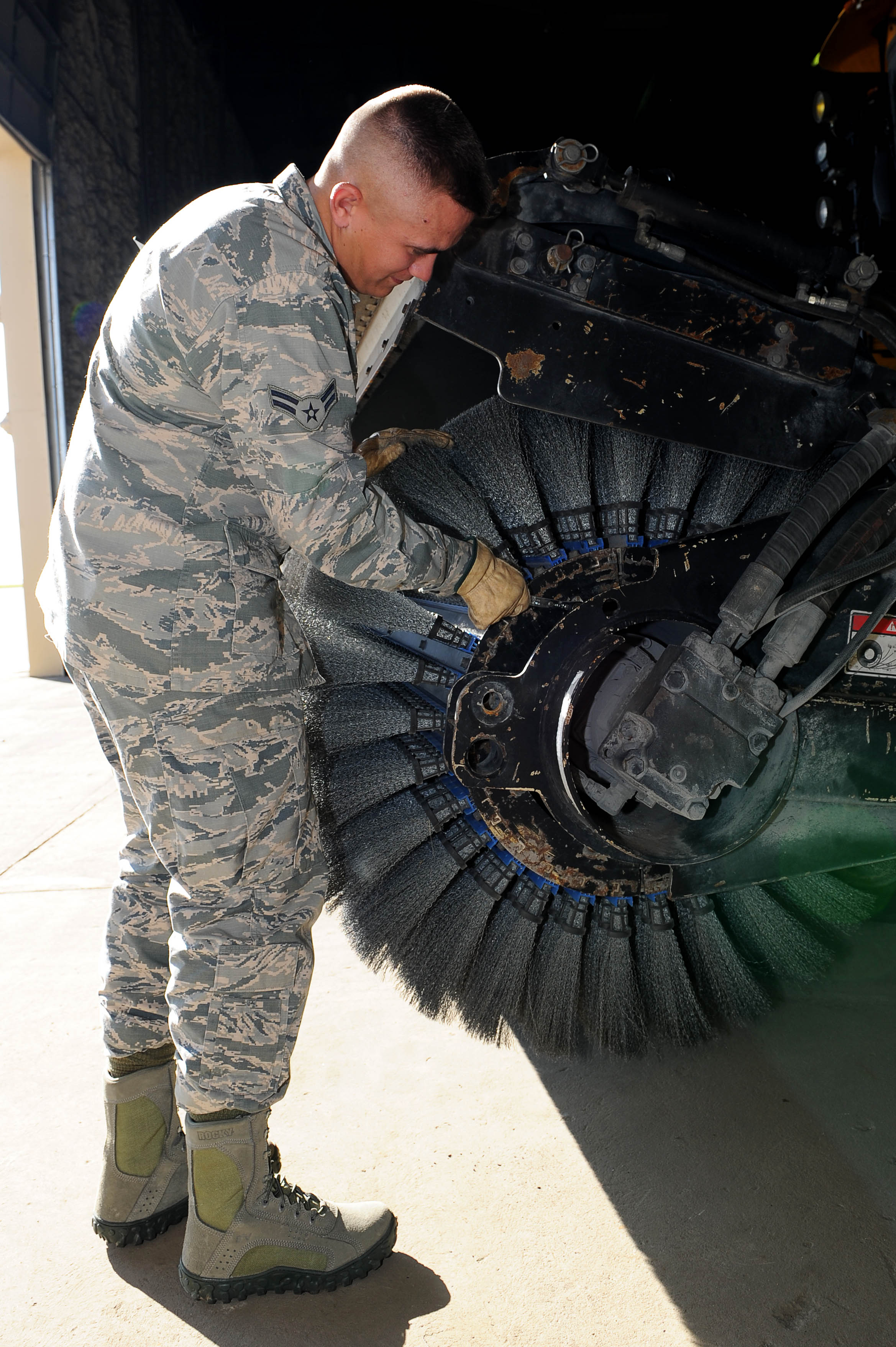 Dirt Boys prepare for winter > Minot Air Force Base > Article Display