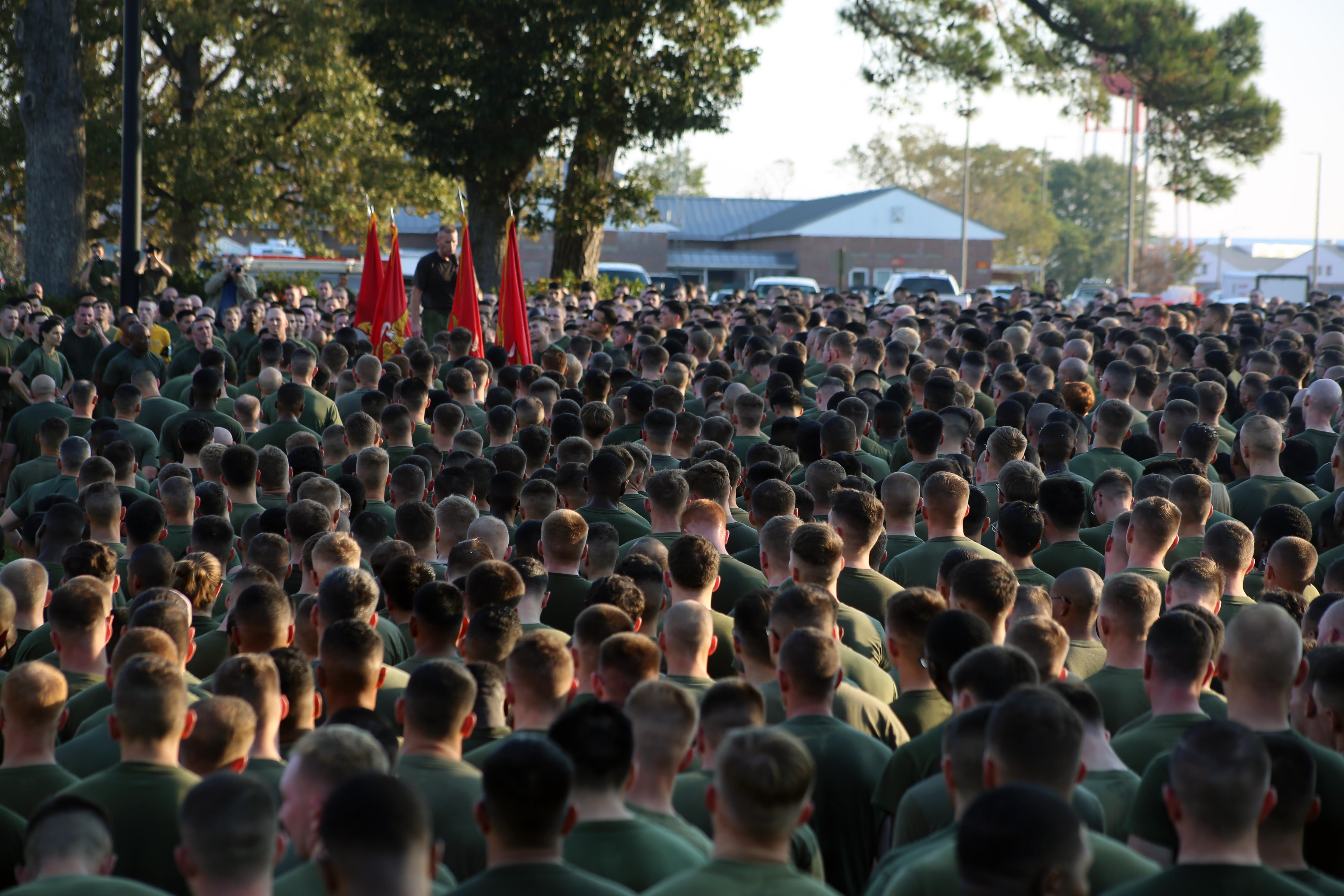 Thousands of service members hit pavement for 241st Marine Corps ...