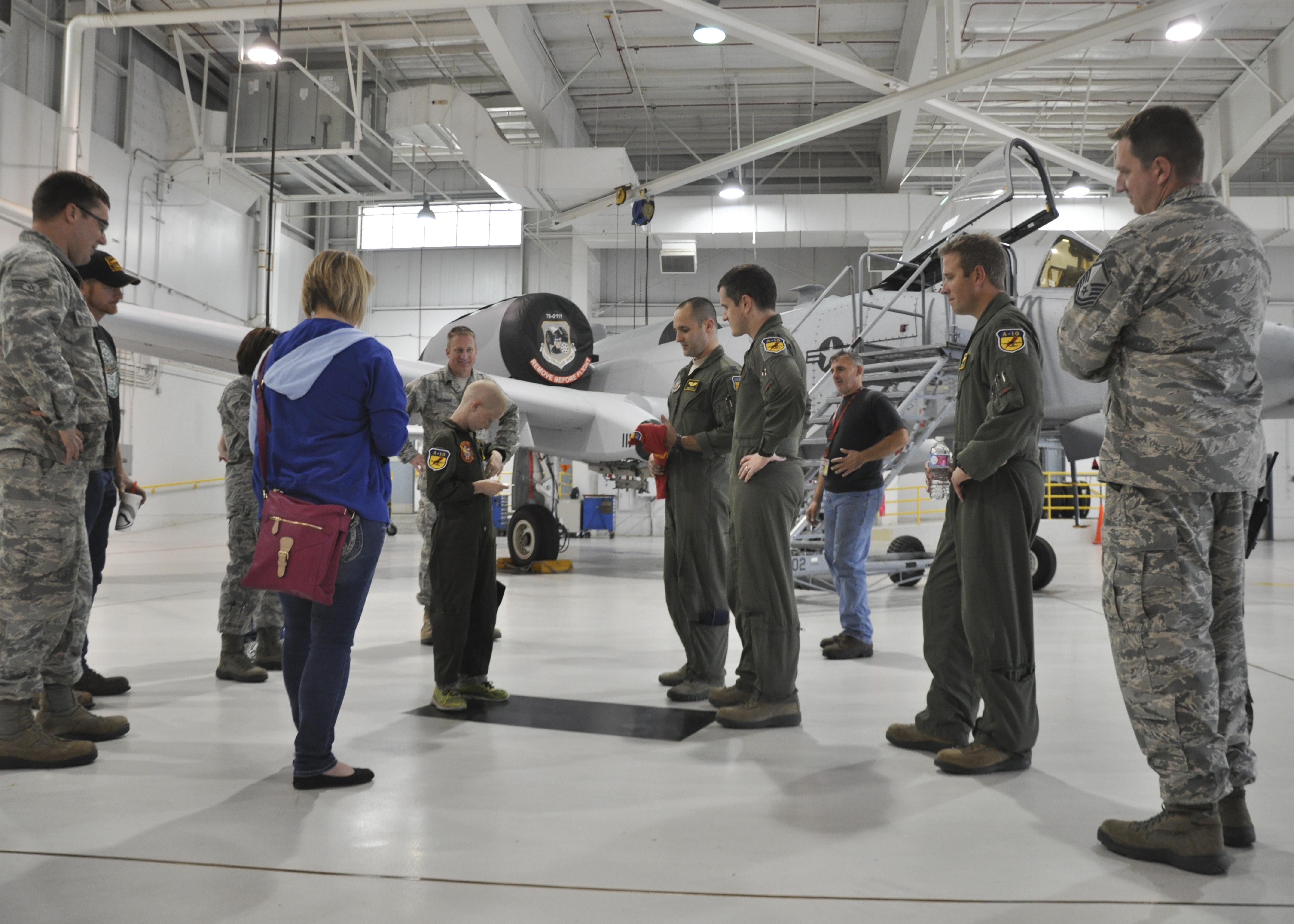 442nd FW welcomes honorary pilot > 442d Fighter Wing > Article Display