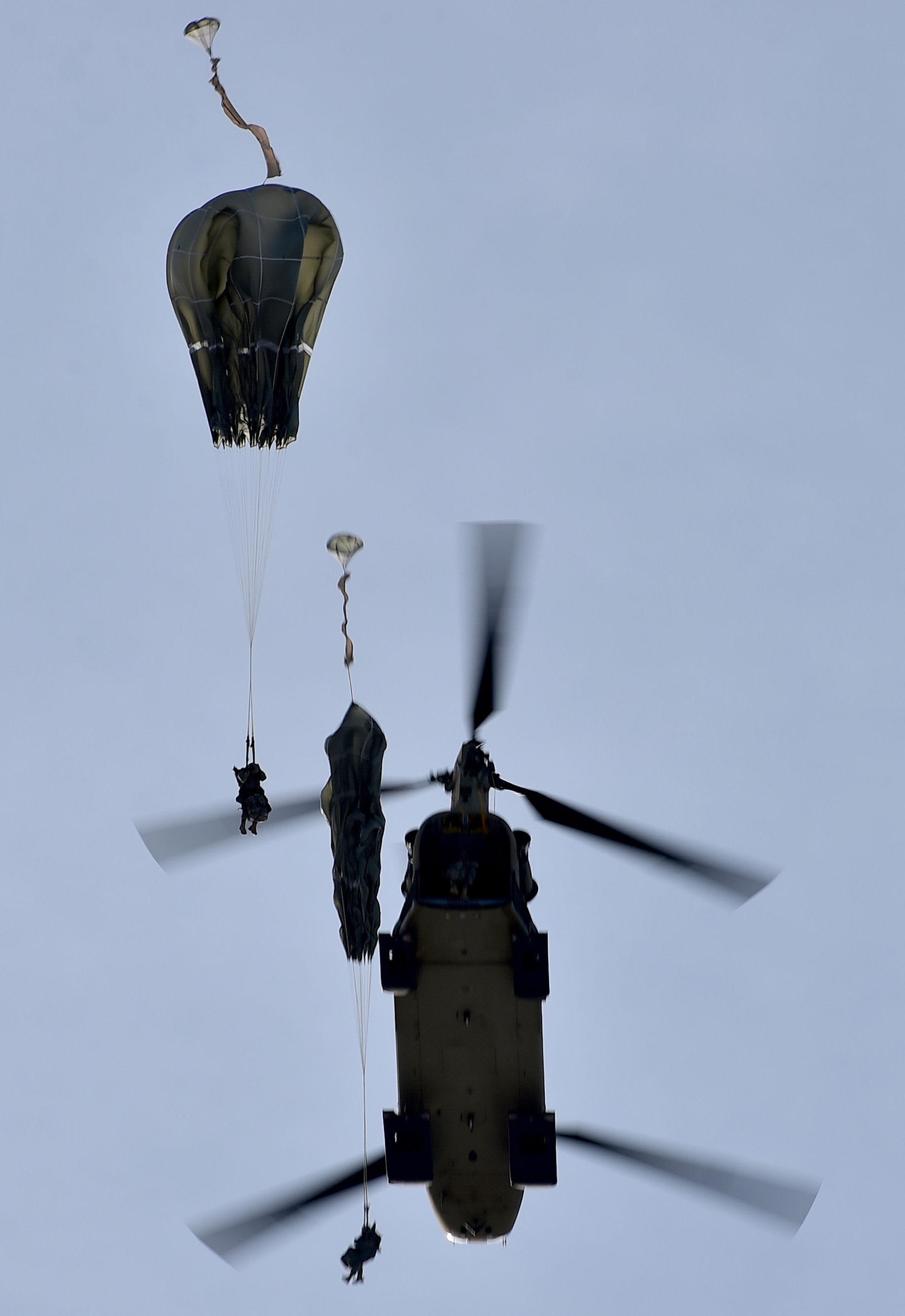 Chinook Drop Soldier