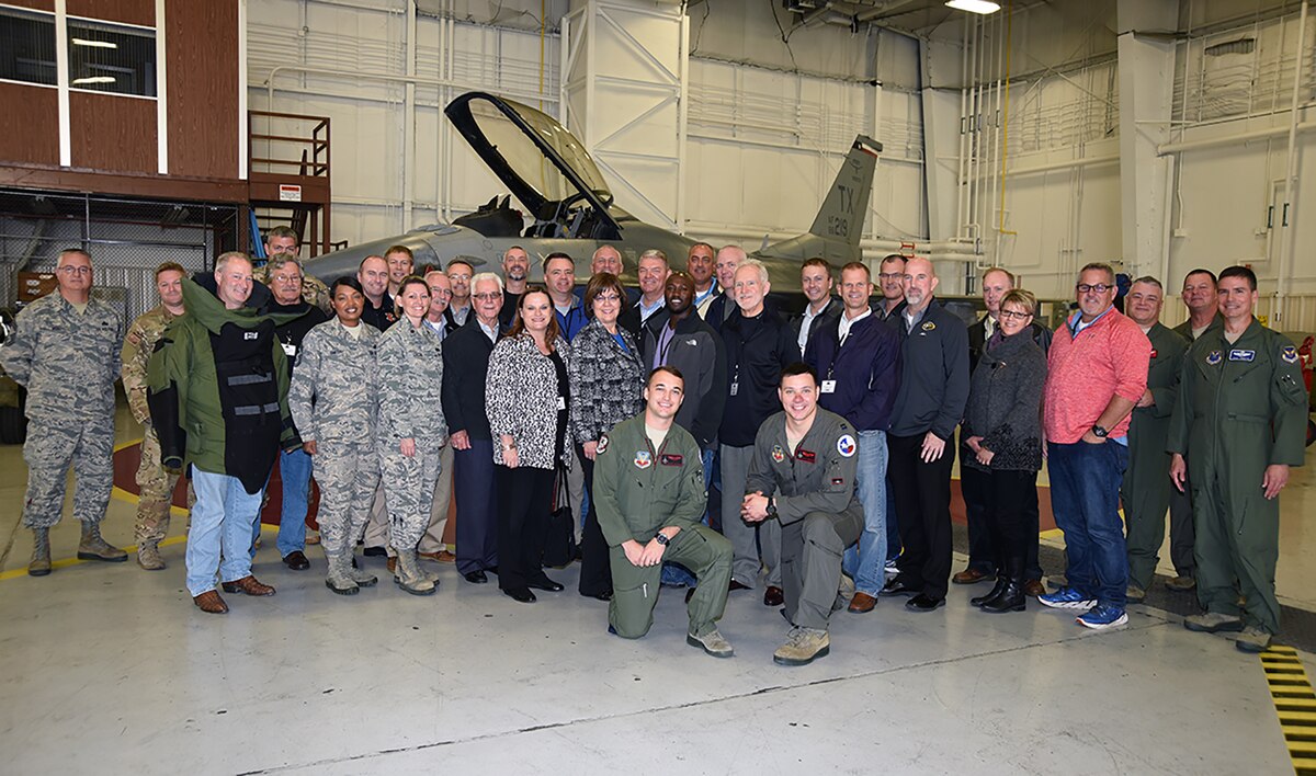 442nd Fighter Wing comes to visit > 10th Air Force > Article Display