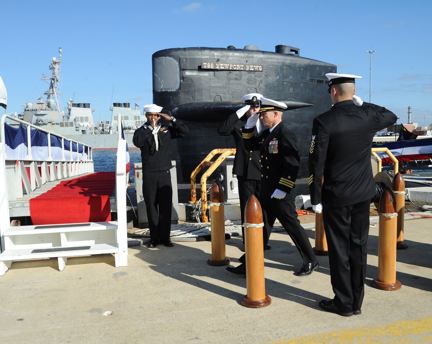 Grubb Relieves Clark as USS Newport News Commanding Officer > United ...
