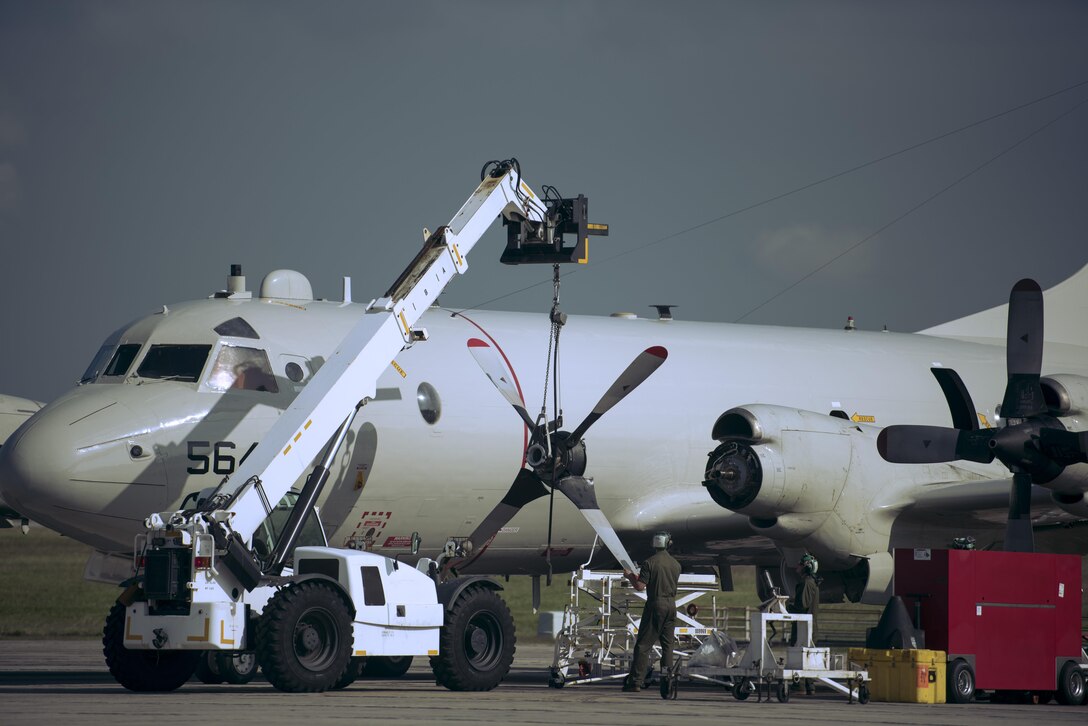 Maintaining The Fleet: Navy Sailors keep P-3 Orions ready while ...