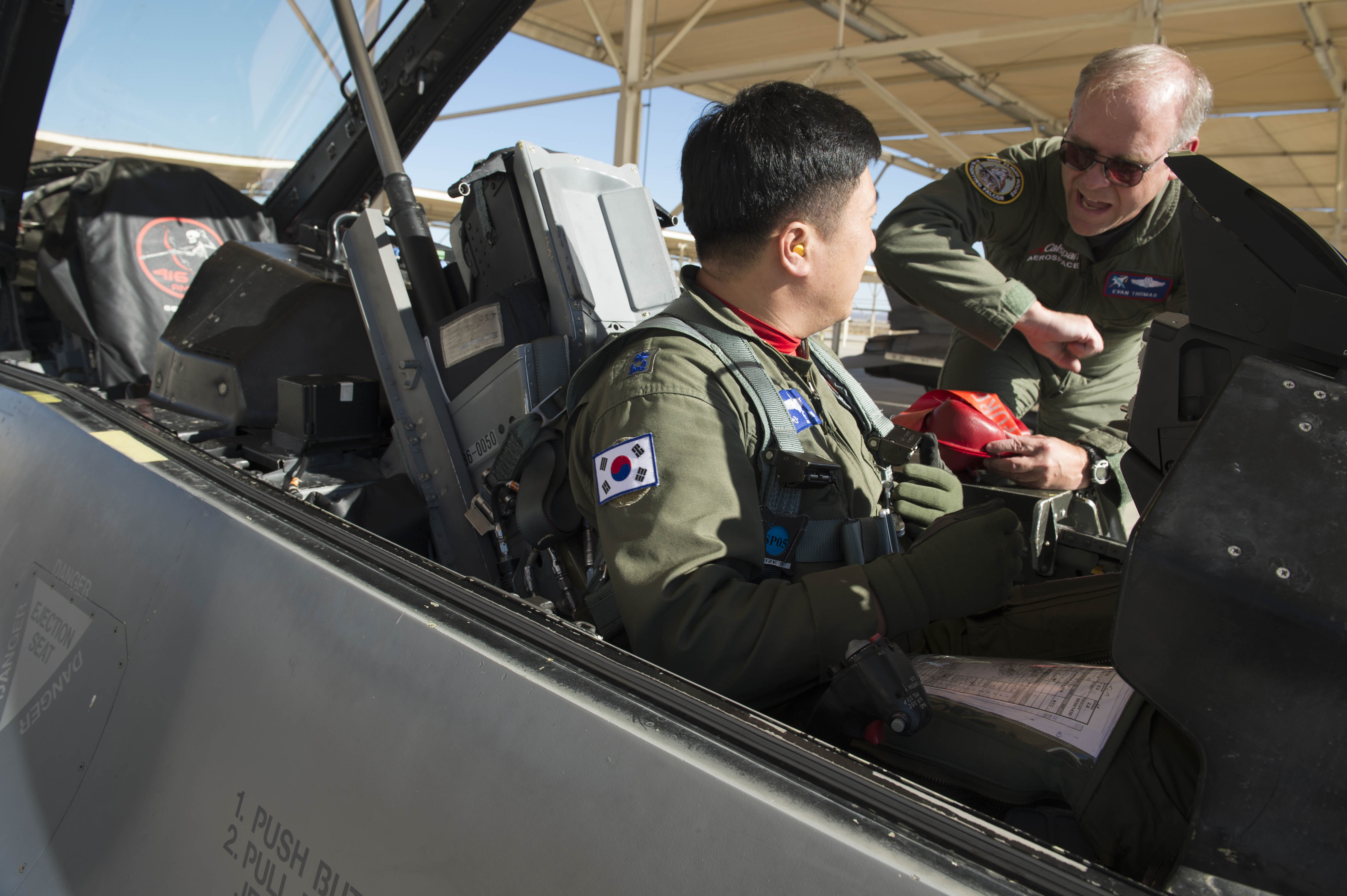 Exchange program brings South Korean test pilots to TPS > Edwards Air ...