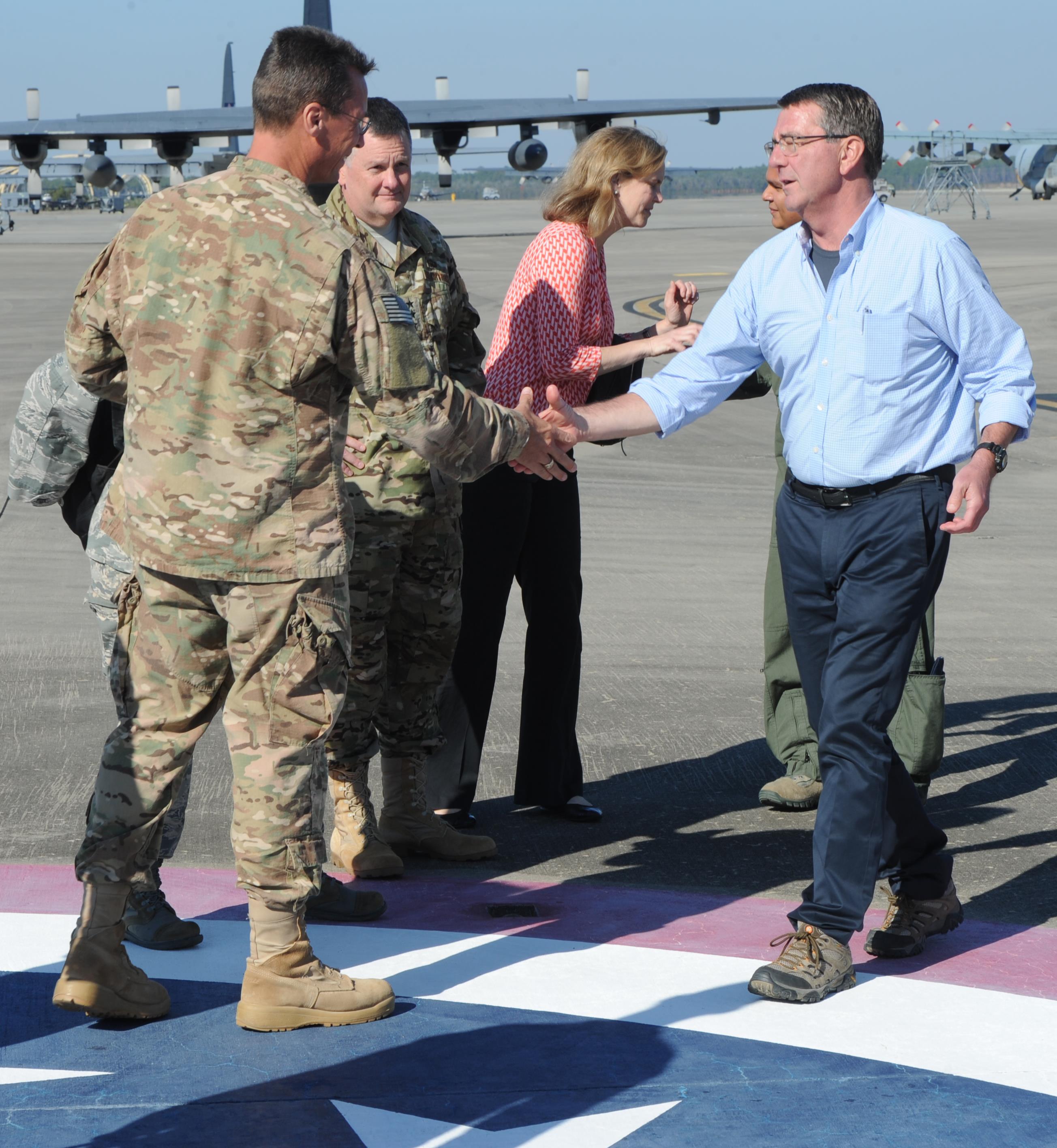 SECDEF visits Hurlburt > Hurlburt Field > Article Display