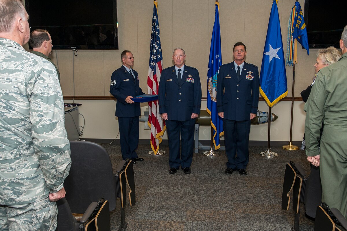 Col. Keith Schultz retires > 307th Bomb Wing > Article Display