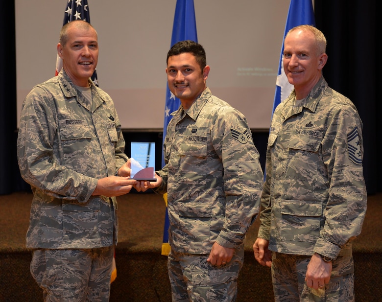 New 8th Air Force commander lays out priorities > 8th Air Force/J-GSOC ...