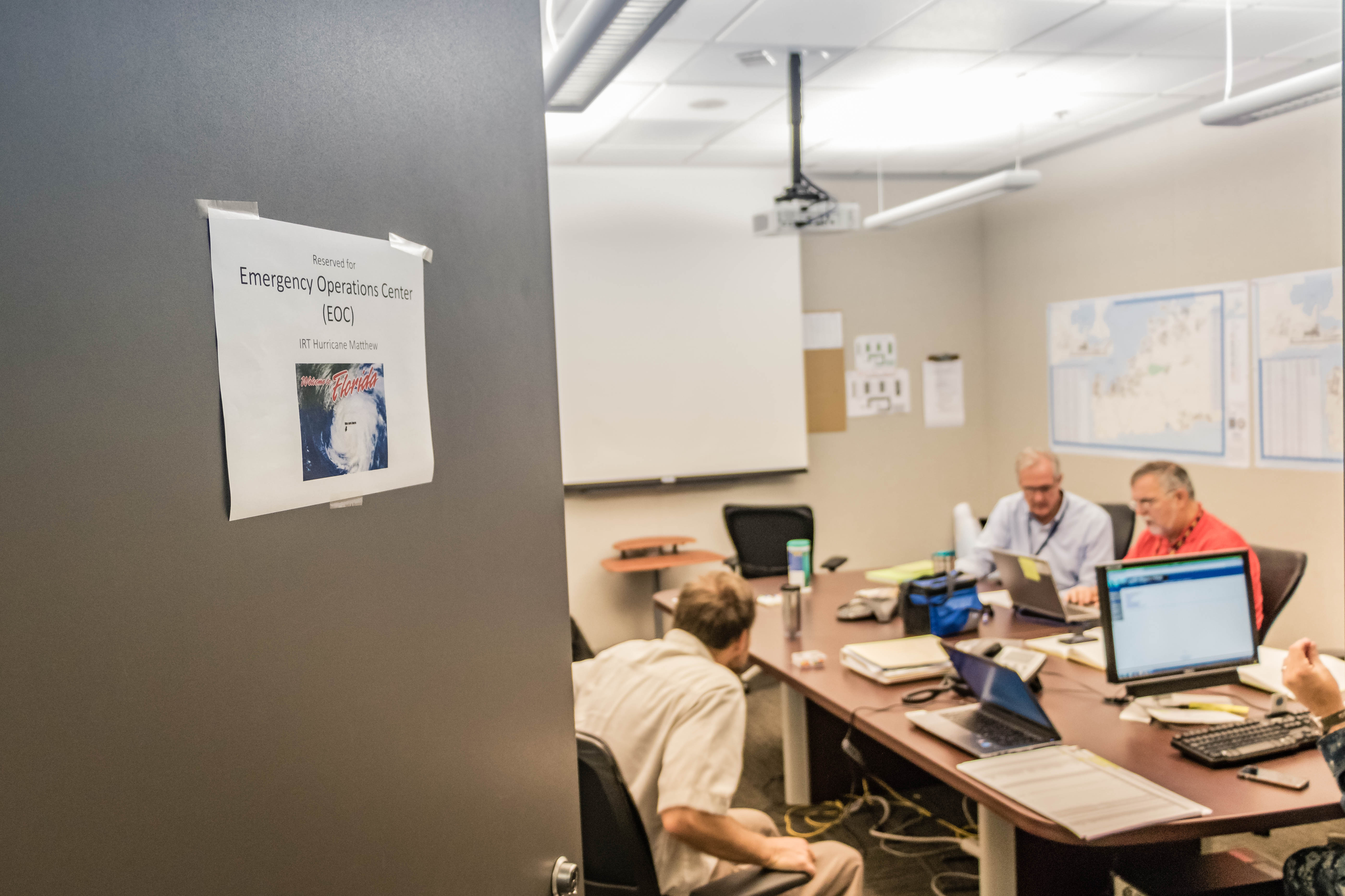 NAVFAC Southeast Stands Up EOC to Prep for Hurricane Recovery > United ...
