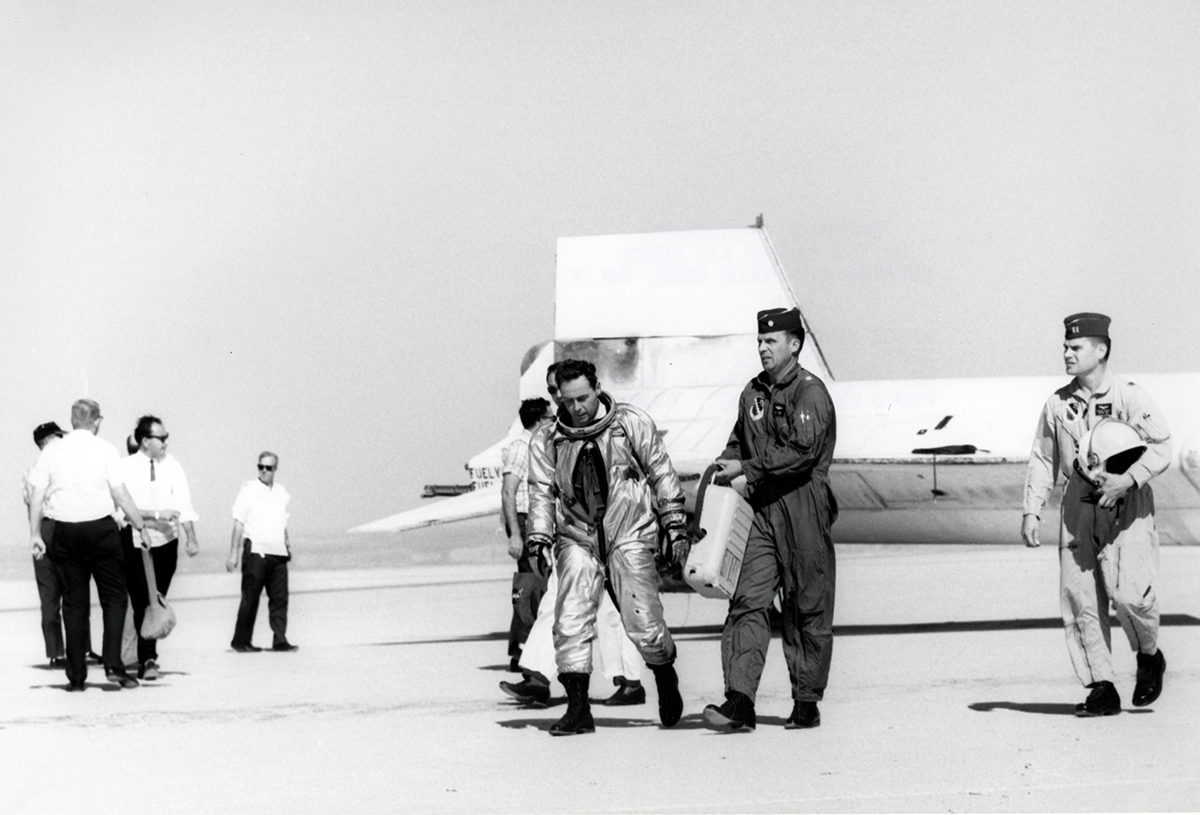 This week in Edwards flight test history > Edwards Air Force Base > News