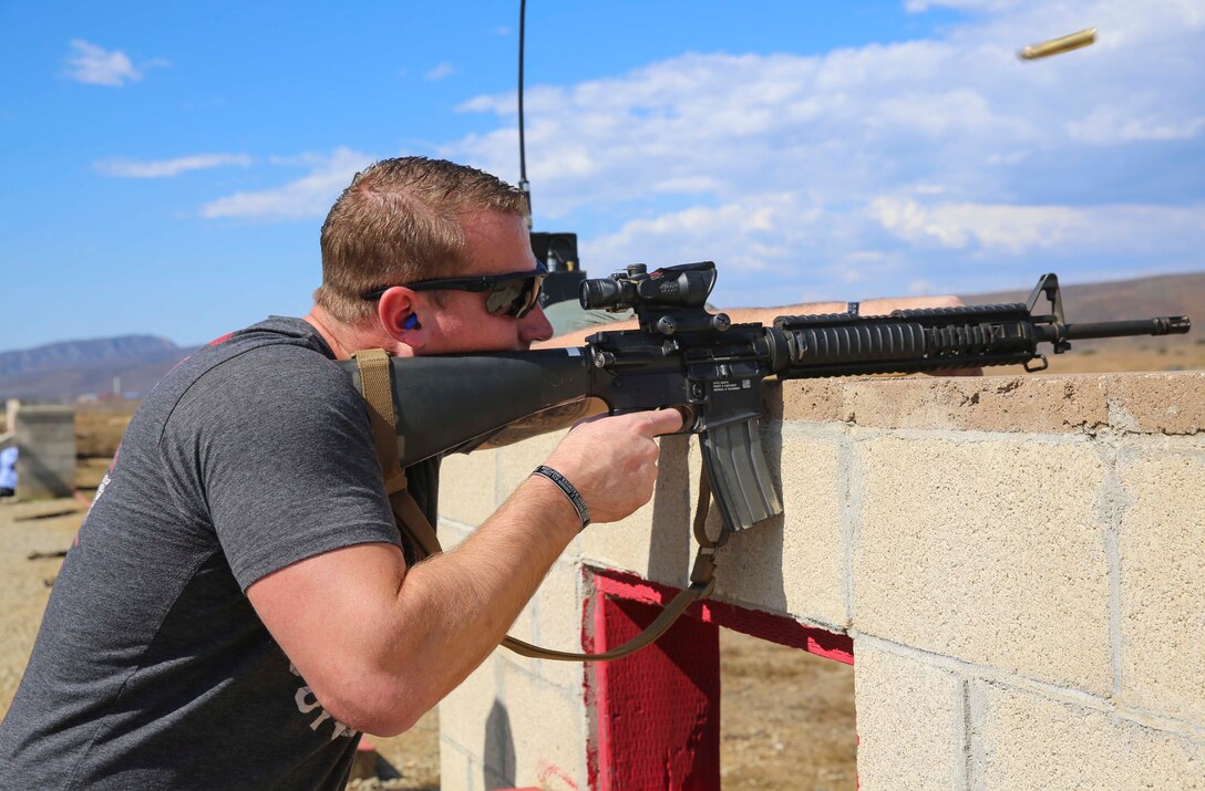 Dakota Meyer - Camp Pendleton Visit