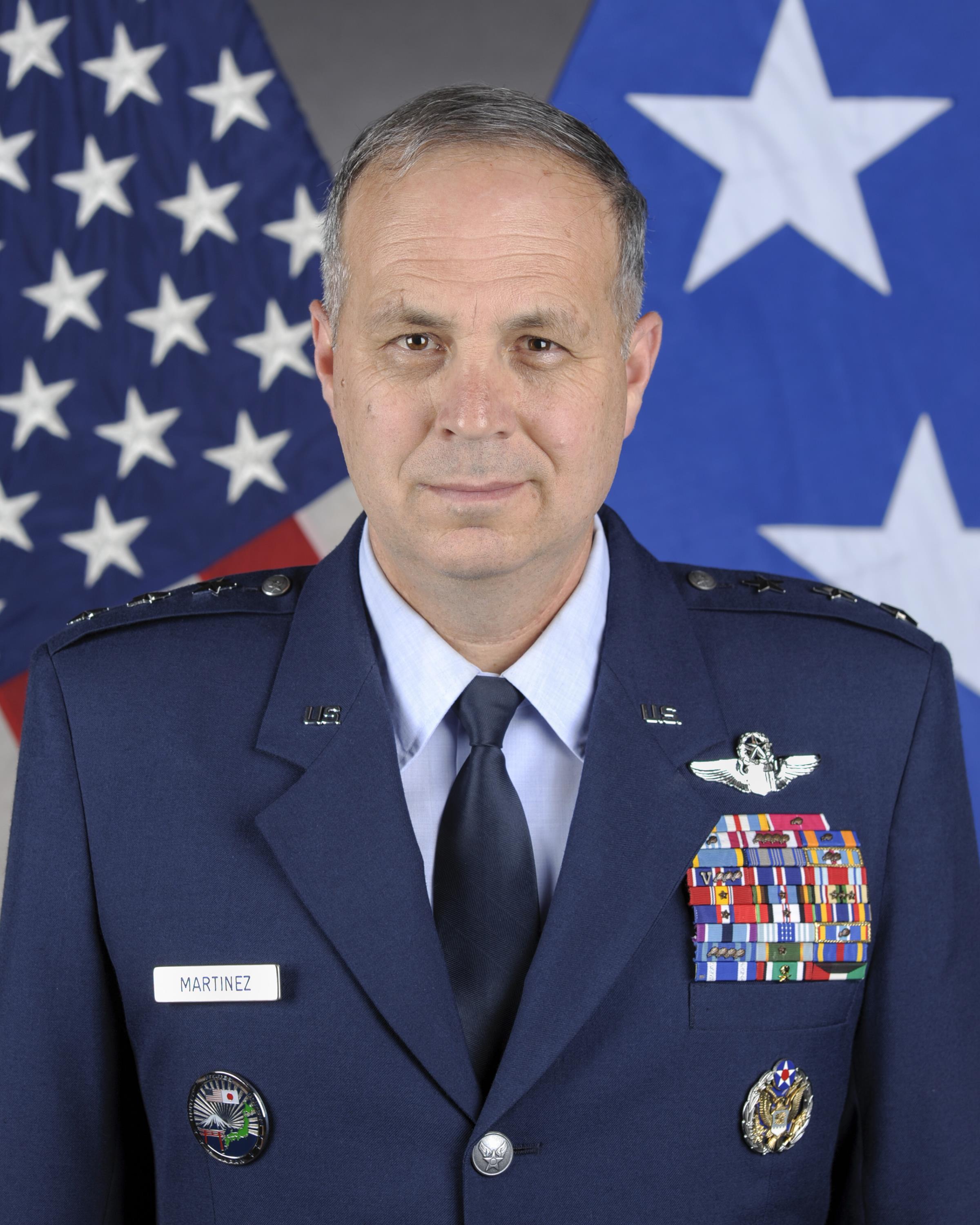 Lieutenant General Jerry P. Martinez oficial biography