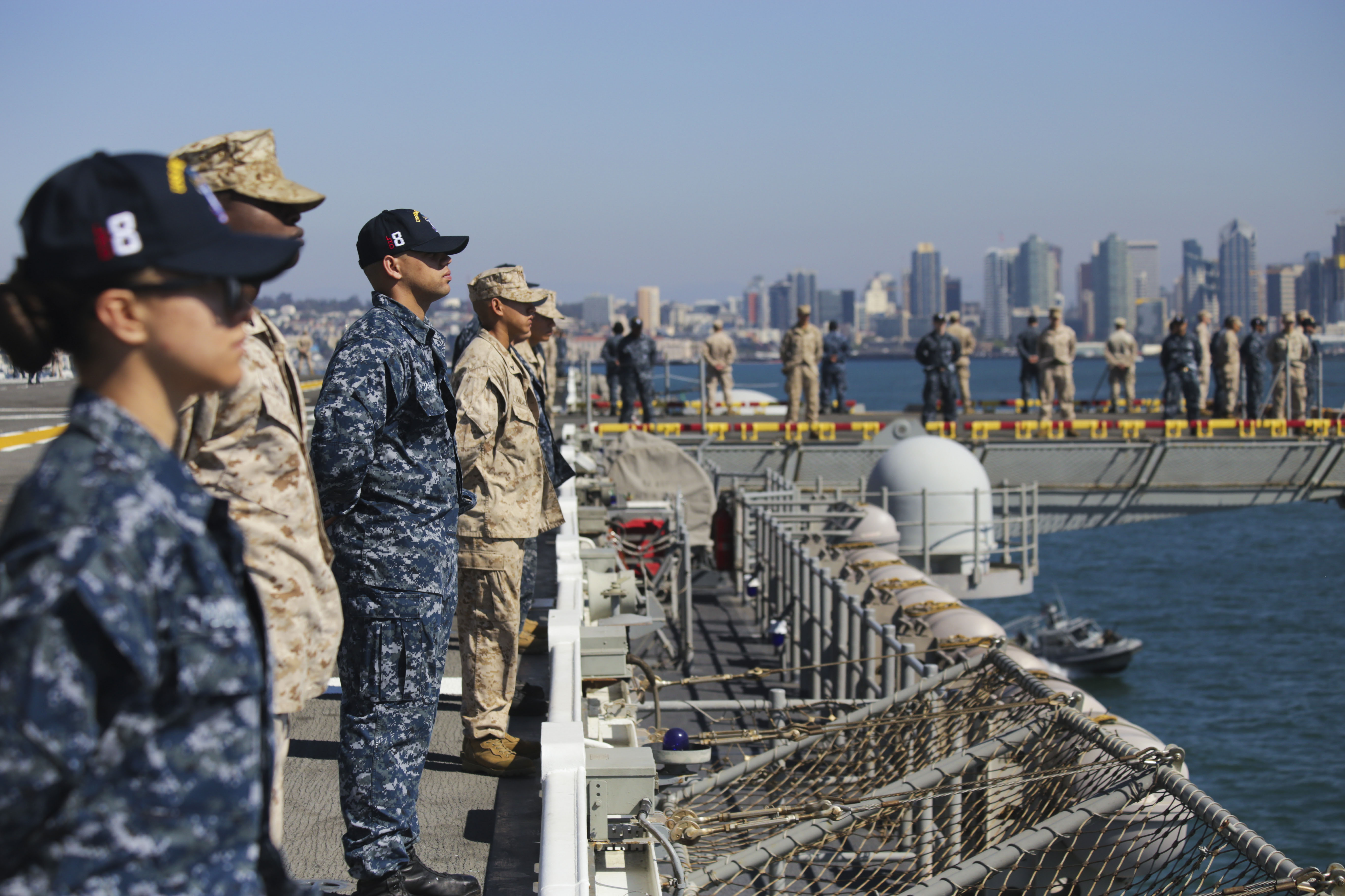 Makin Island Amphibious Ready Group, 11th Marine Expeditionary Unit ...