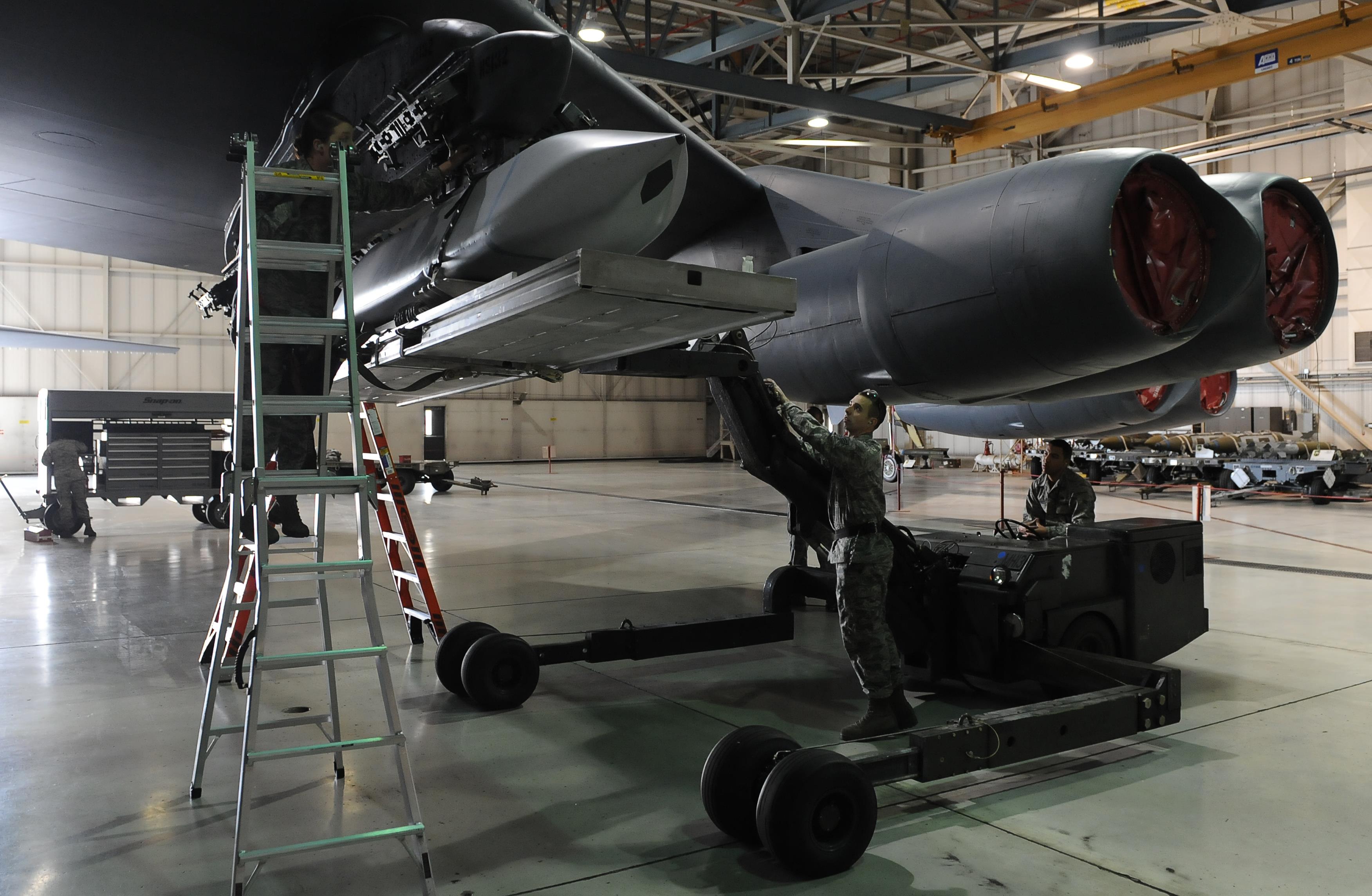 5 AMXS load crew of the quarter competition > Minot Air Force Base ...