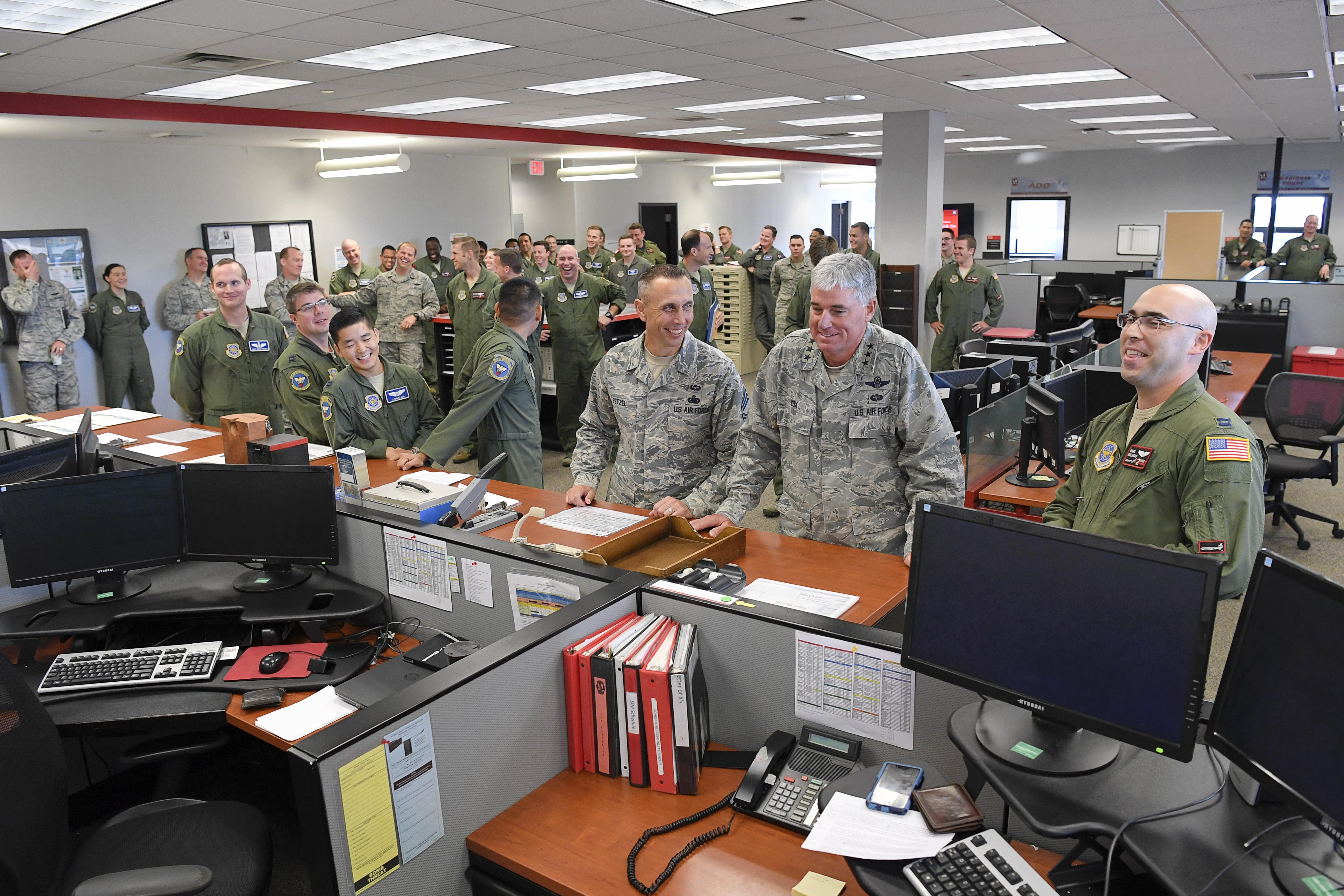 18th Air Force Command visits JB MDL > Joint Base McGuire-Dix-Lakehurst ...