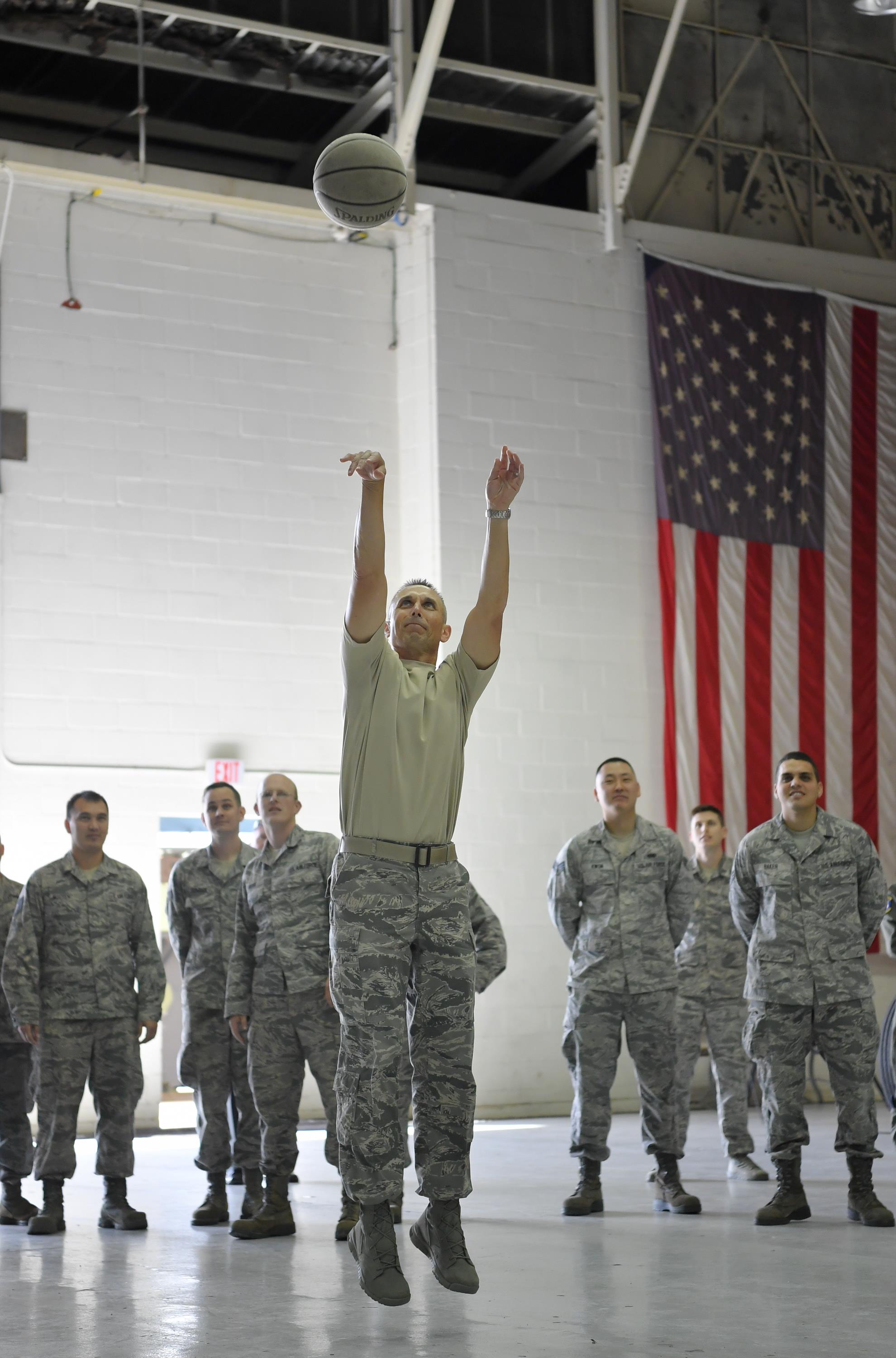 18th Air Force Command visits JB MDL > Joint Base McGuire-Dix-Lakehurst ...