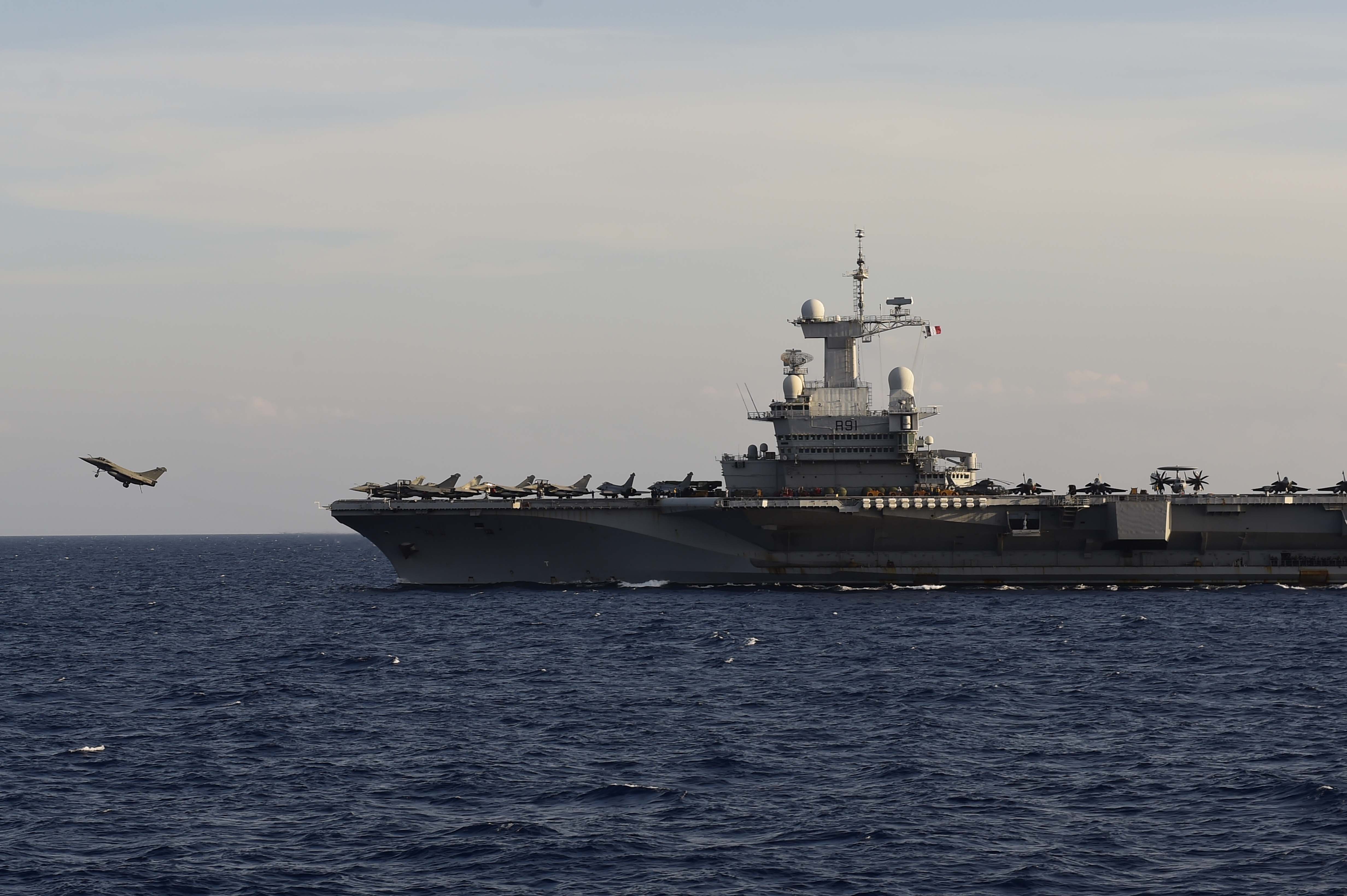 USS Ross Completes Operations with Charles de Gaulle Carrier Strike ...