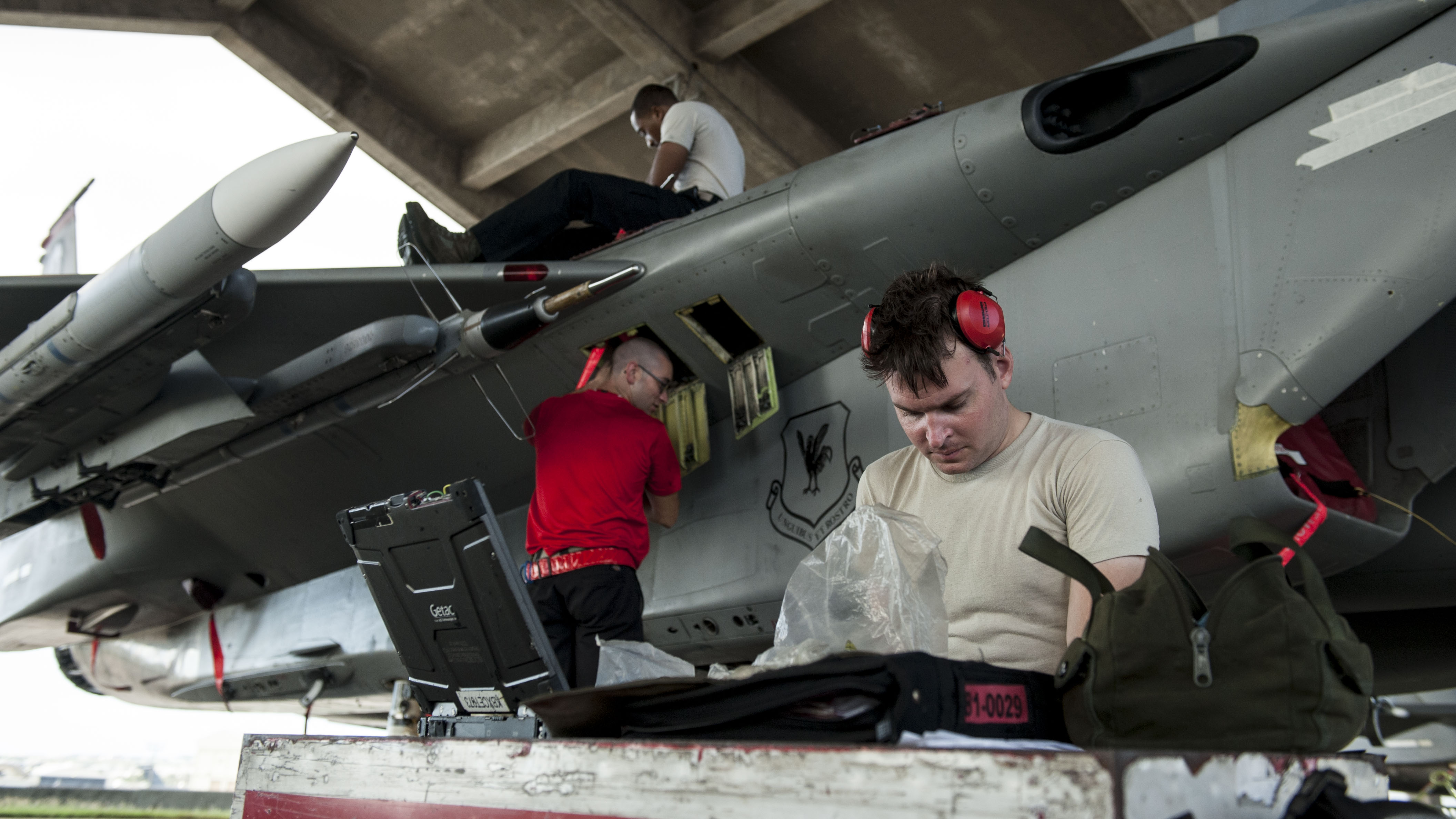 67th AMU maintainers keep F-15s flying > Kadena Air Base > News