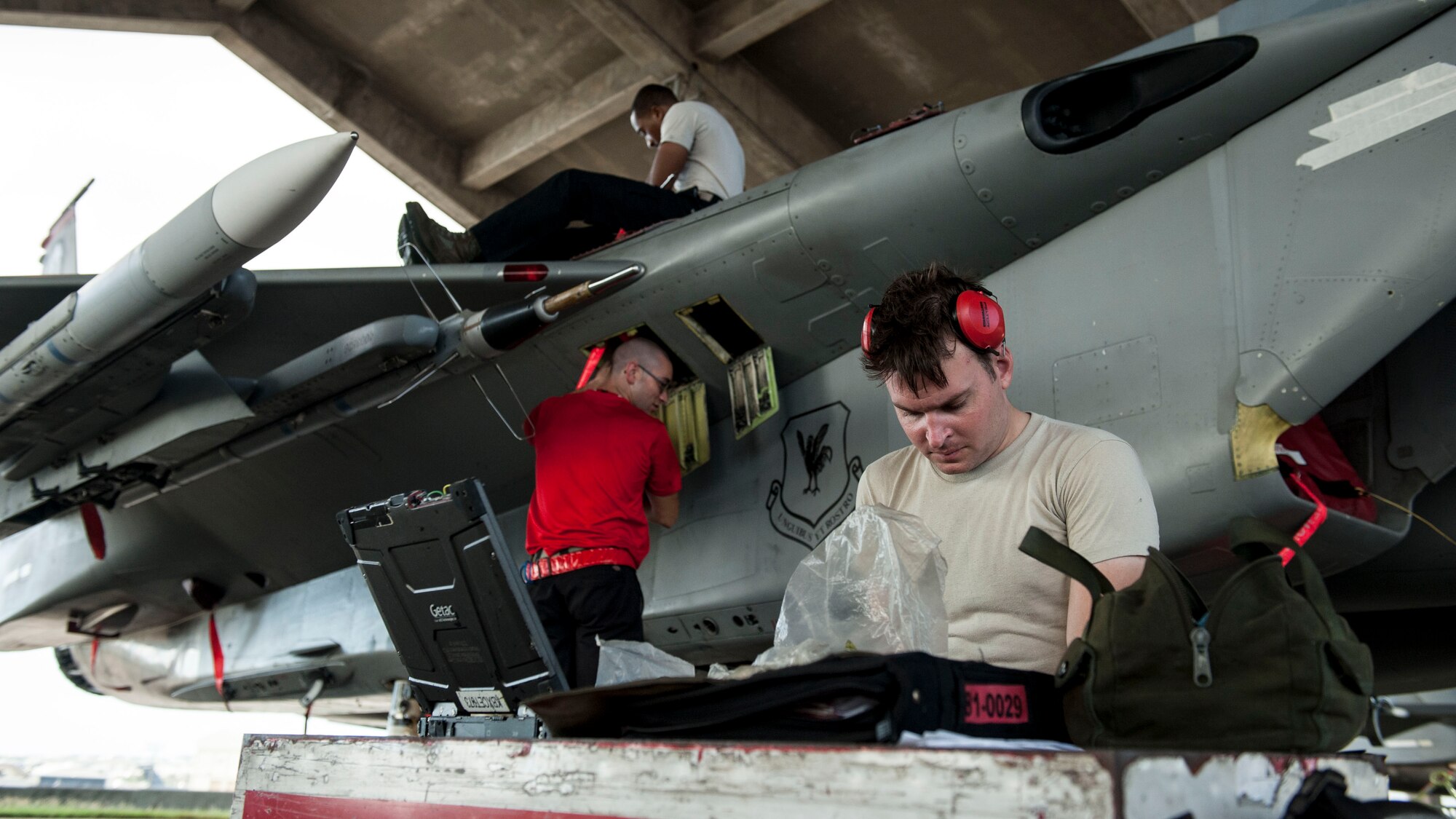 67th AMU maintainers keep F-15s flying > Kadena Air Base > News
