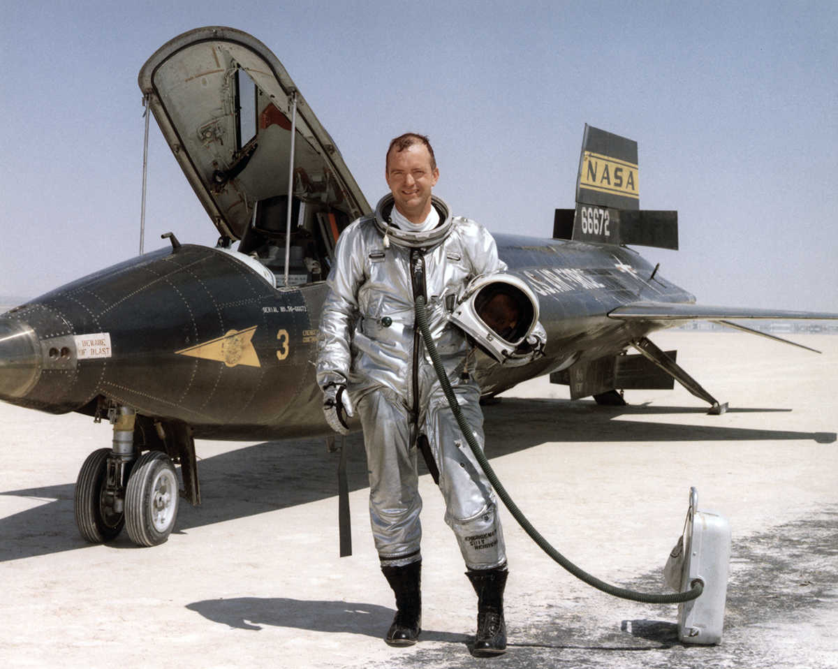 This week in Edwards flight test history > Edwards Air Force Base > News