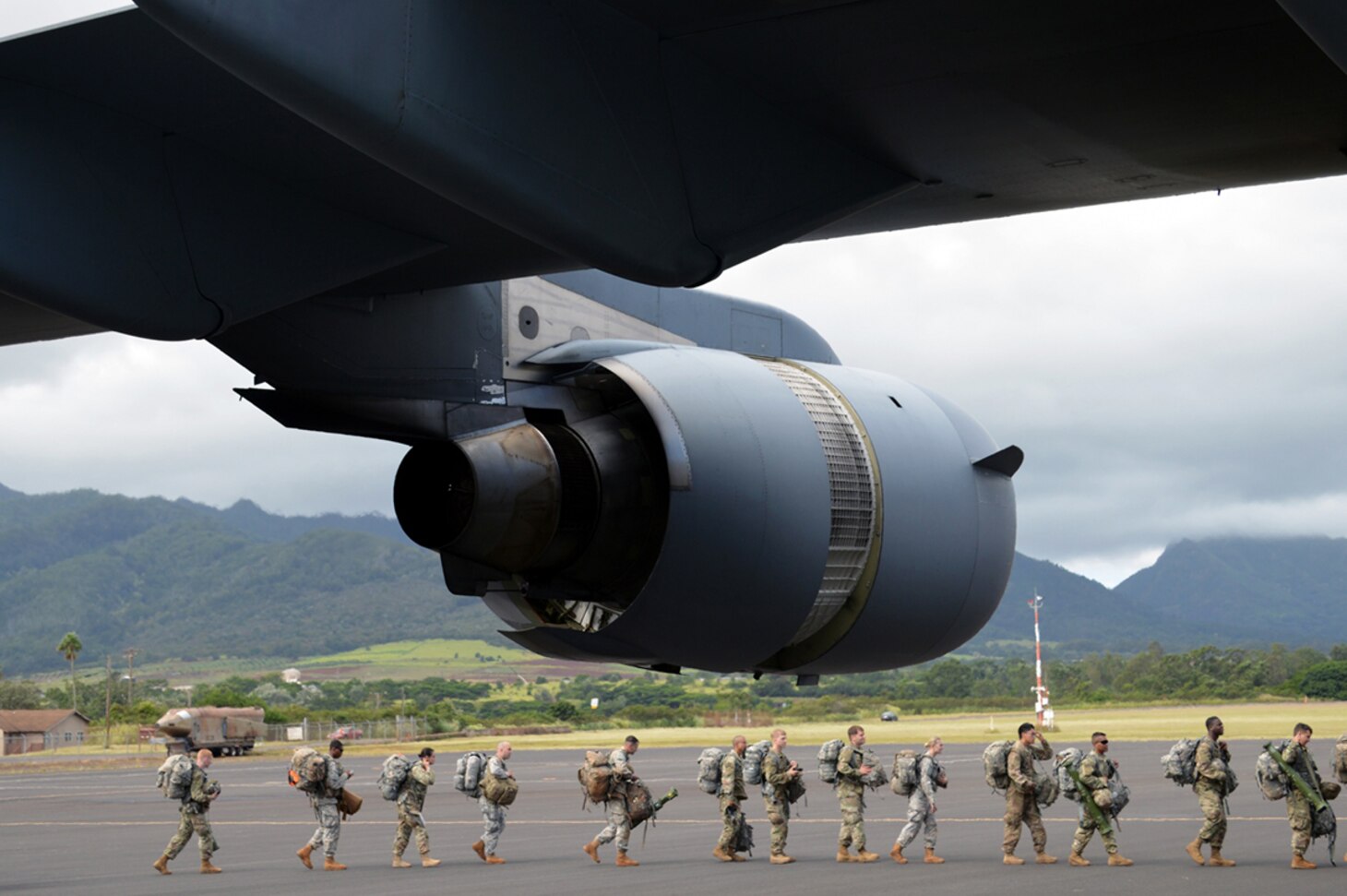 Task Force Raider Boards C-17 for Lightning Forge > U.S. Indo-Pacific ...